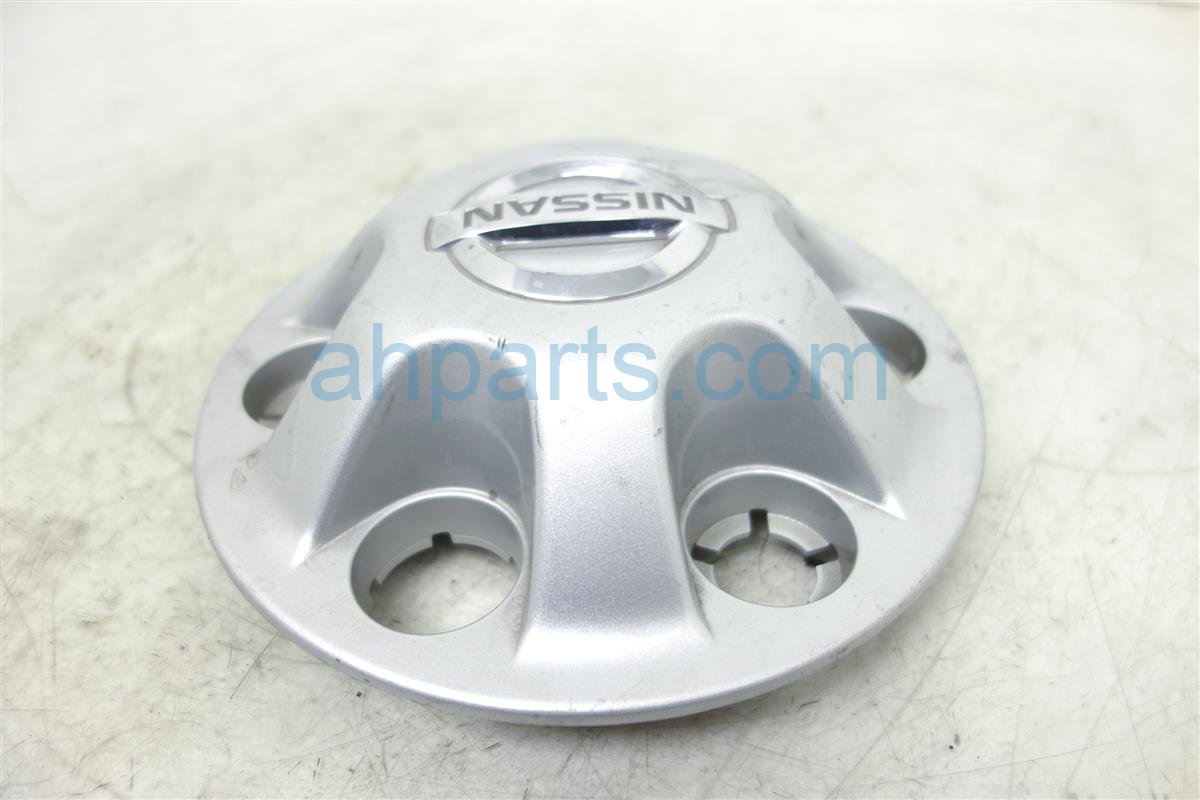 2012 Nissan Pathfinder 6 Lug Center Cap 40342-EA21A,