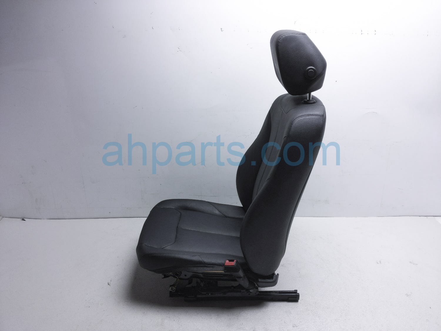 2015 BMW 328i Front Passenger Seat - Black 52-10-7-243-537