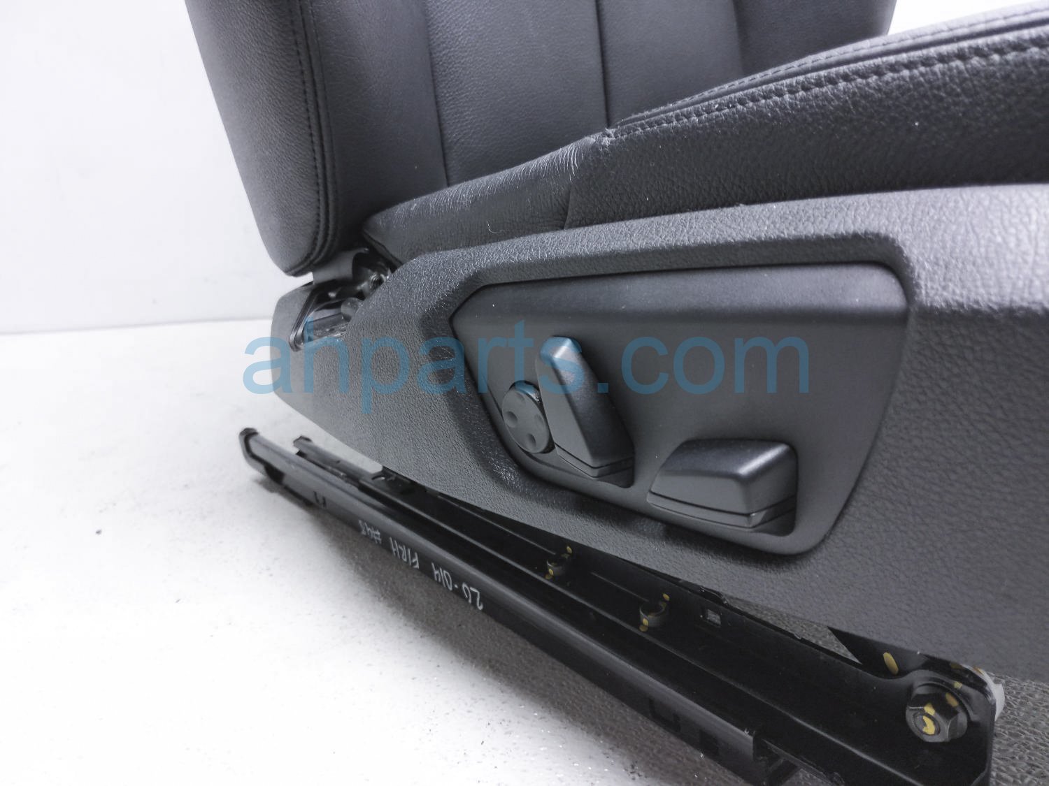 Sold 2015 BMW 328i Front Passenger Seat - Black 52-10-7-243-537,
