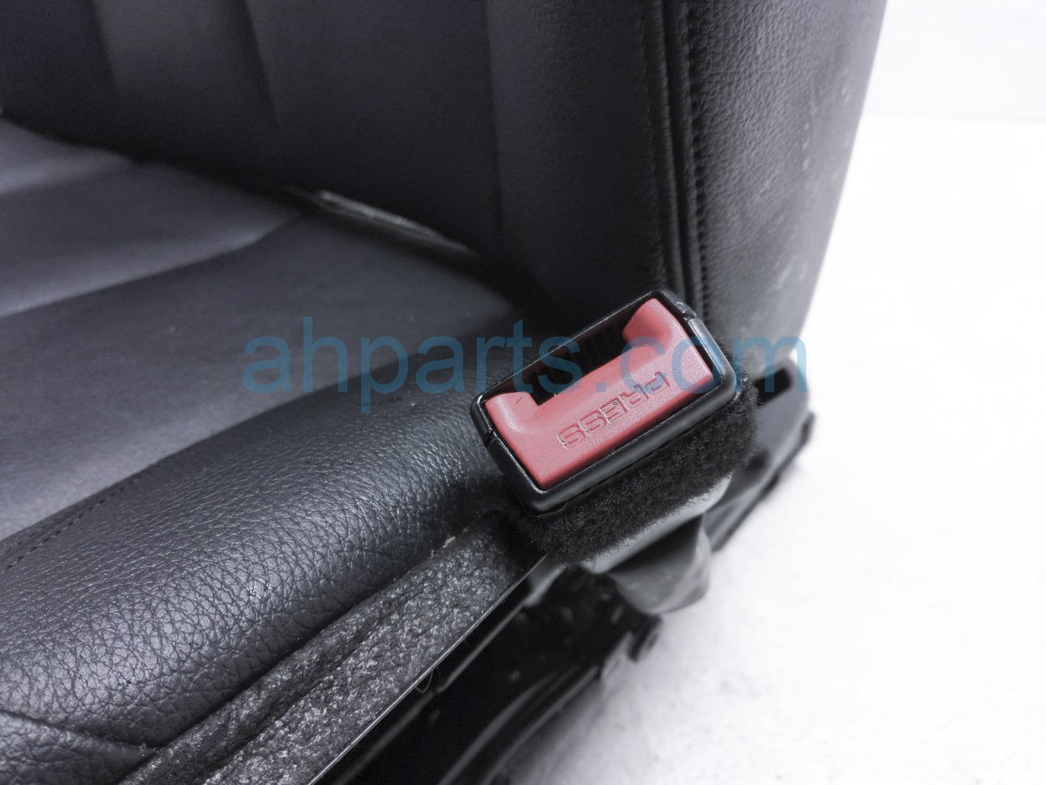 Sold 2015 BMW 328i Front Passenger Seat - Black 52-10-7-243-537,
