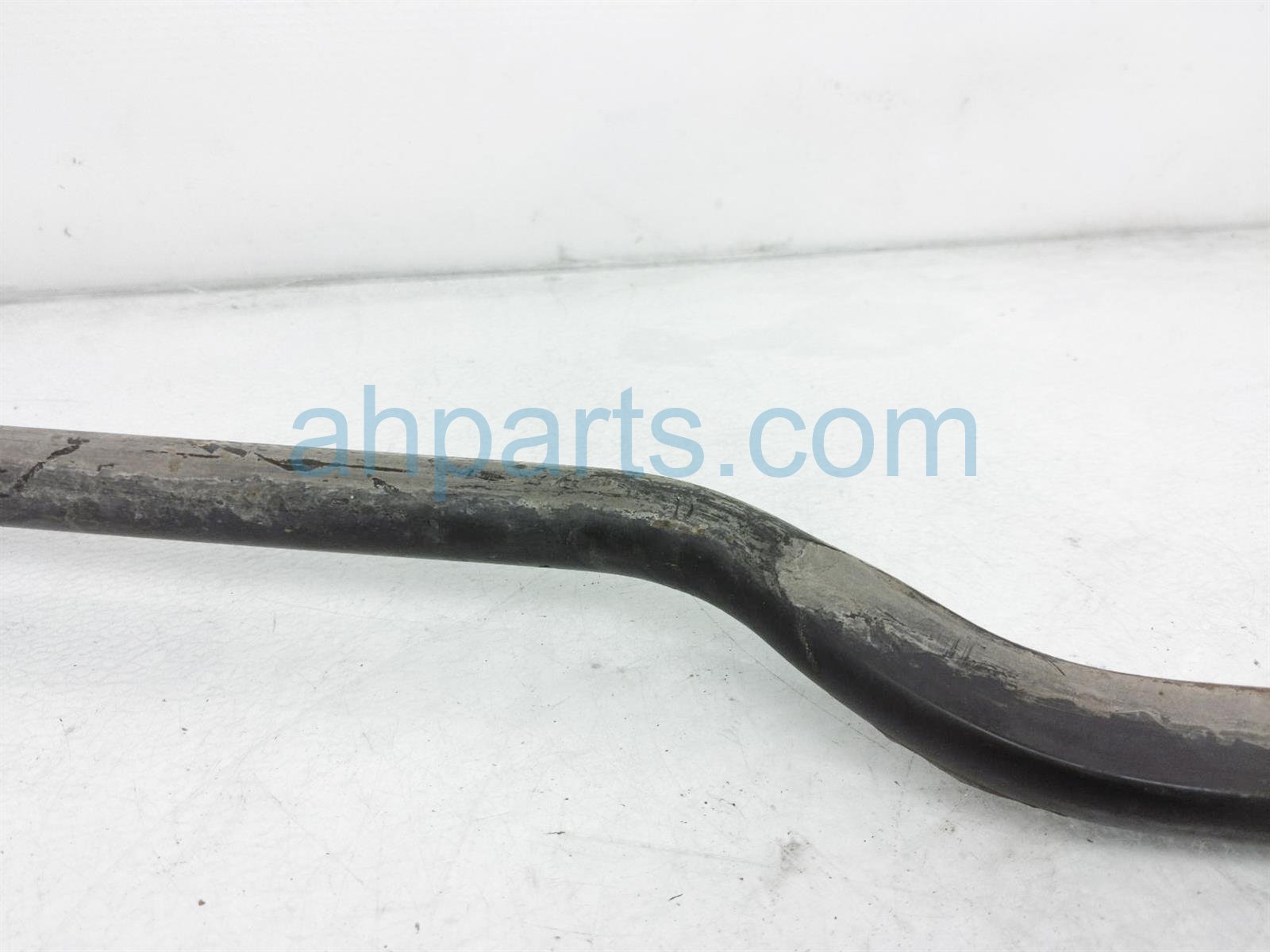 Sold 2016 Jeep Wrangler Stabilizer / Sway Rear Track Bar 52060024AE