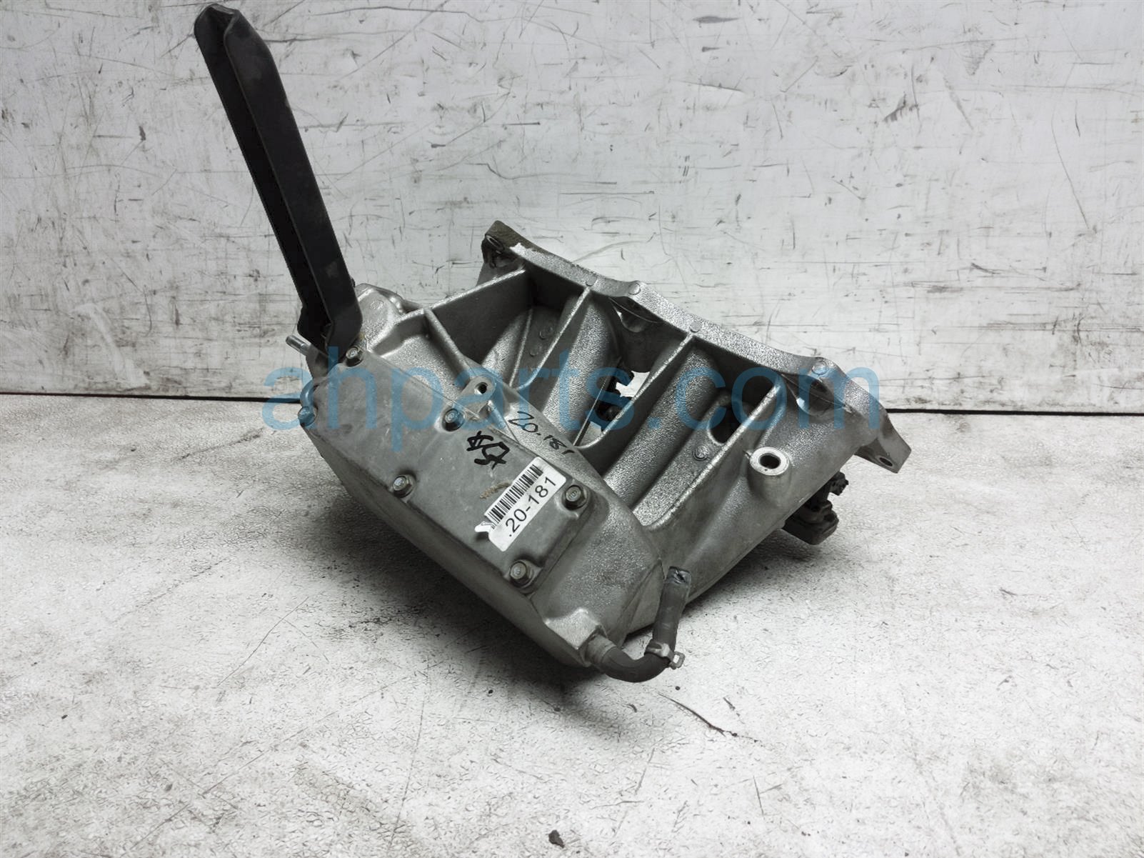 Sold 2003 Honda Civic Intake Manifold 17100-PRB-A00,