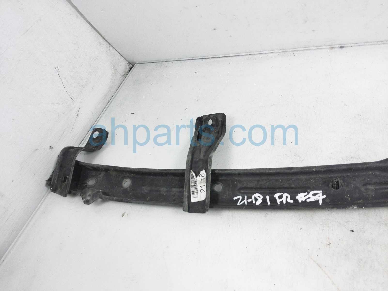 Sold 2016 Honda Civic Front Bumper Upper Support Bracket 71150-TBA-A00,