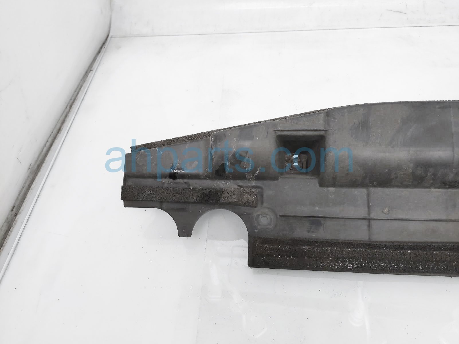 Sold 2018 Toyota C-HR Lower Air Guide 16592-0T030,