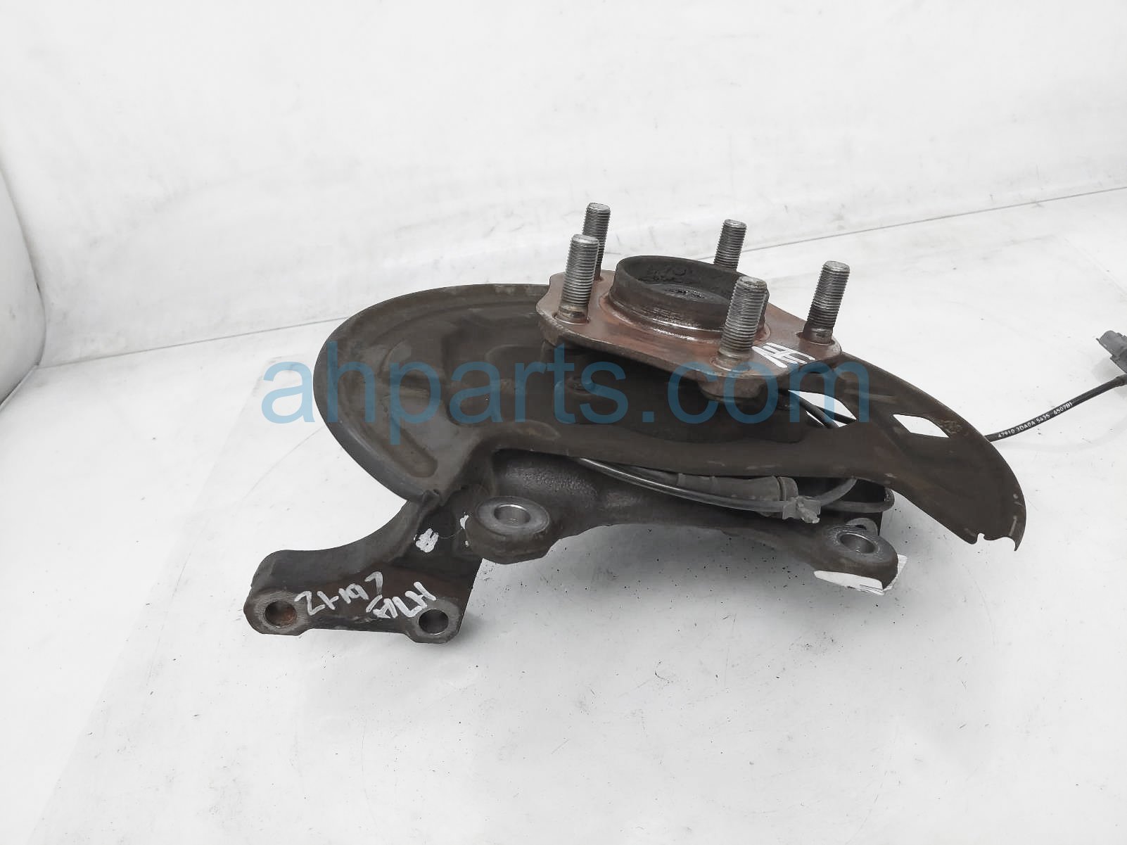 Sold 2014 Nissan Sentra Front Driver Spindle Knuckle Hub 40015-1KA1A,