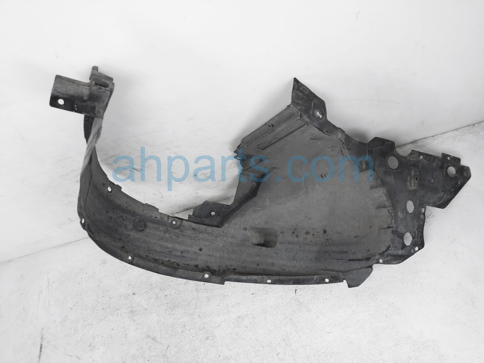 2019 Nissan Kicks Front Driver Inner Fender Liner 63843-5RB0A,