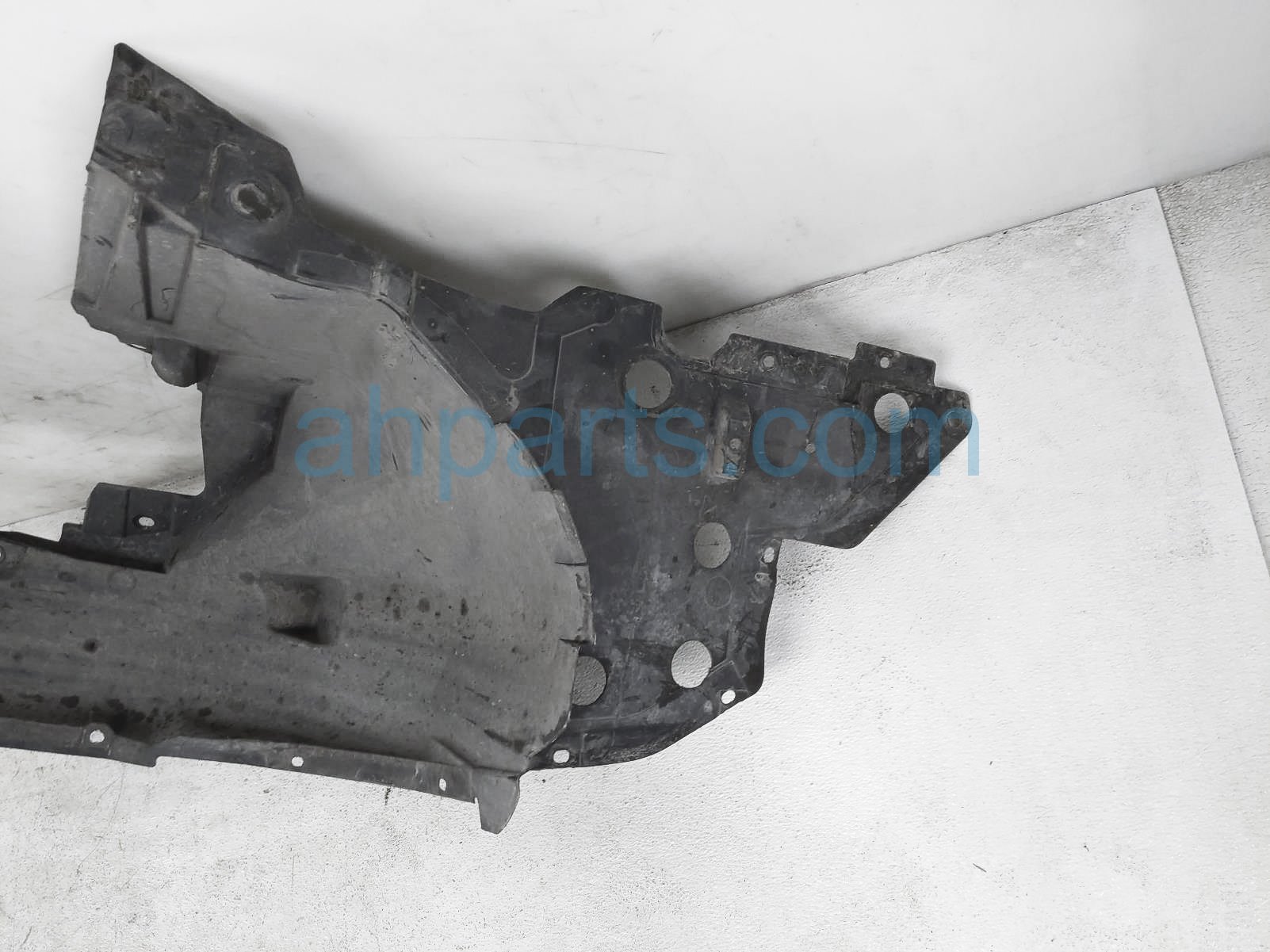 2019 Nissan Kicks Front Driver Inner Fender Liner 63843-5RB0A