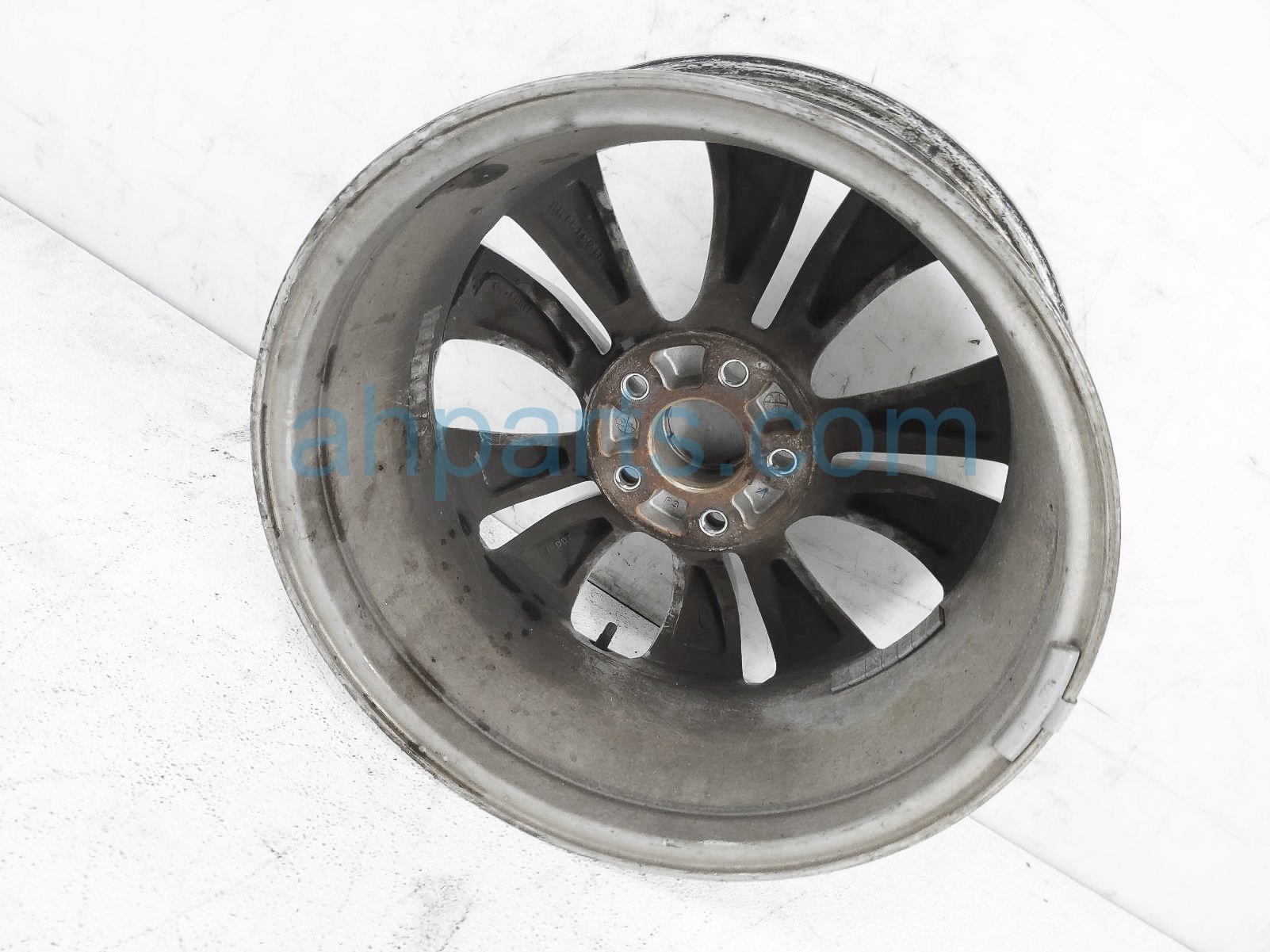 Sold 2014 Honda CR-V Rear Passenger Wheel / Rim - Light Curb Rash 42700 ...