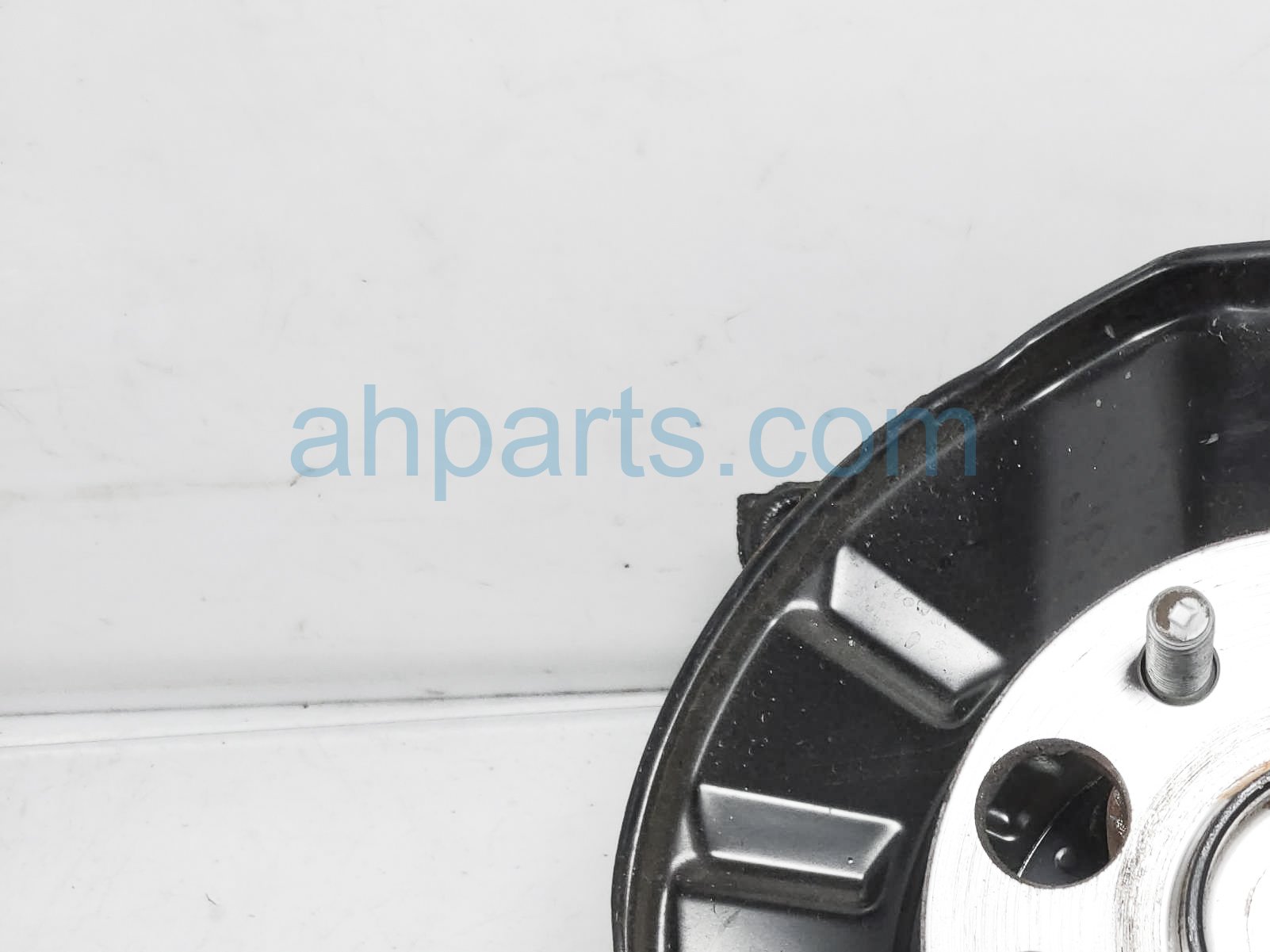 Sold 2021 Toyota Venza Axle Stub Rear Driver Spindle Knuckle Hub 42305 ...