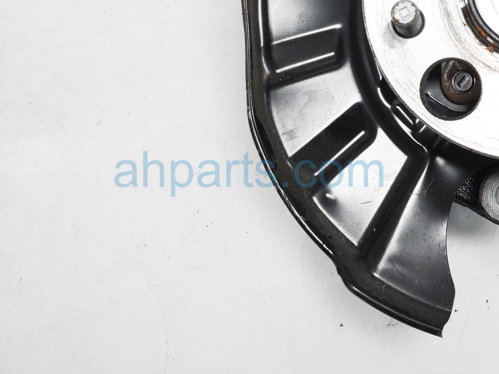 Sold 2021 Toyota Venza Axle Stub Rear Driver Spindle Knuckle Hub 42305 ...