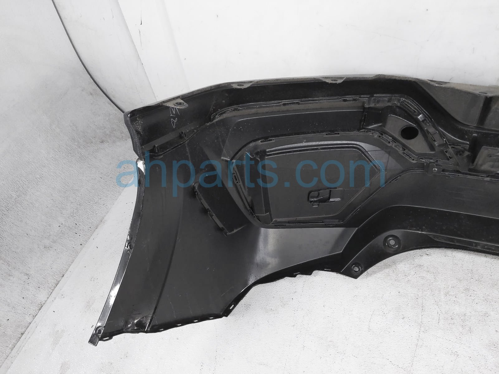 Sold 2018 Honda Civic Rear Bumper Cover - Black - Note 04715-TGH-A00ZZ,