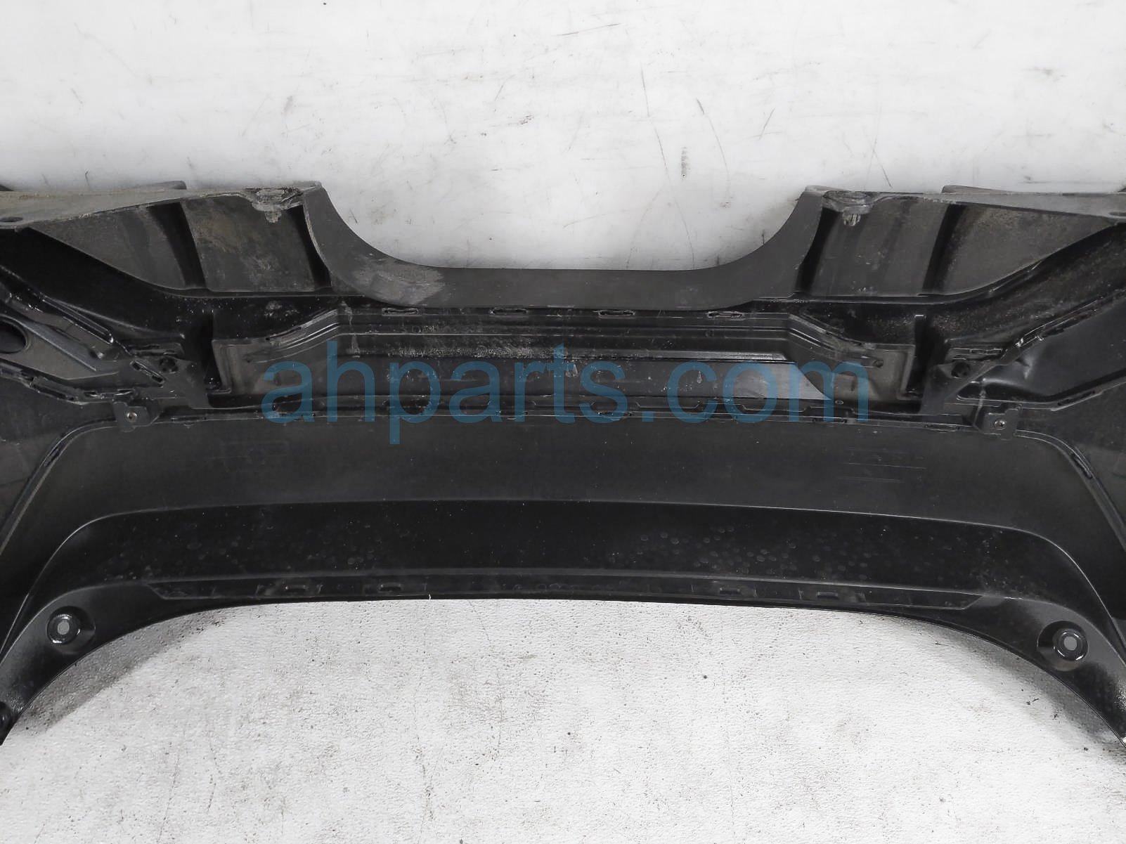 Sold 2018 Honda Civic Rear Bumper Cover - Black - Note 04715-TGH-A00ZZ,