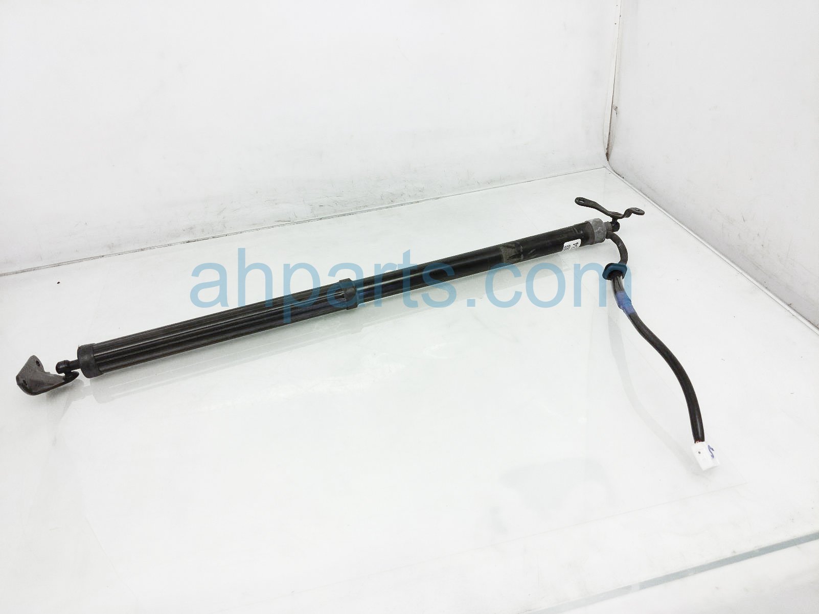 Sold 2017 Lexus Rx350 Rear Driver Electric Strut / Lift Cylinder 68920 ...