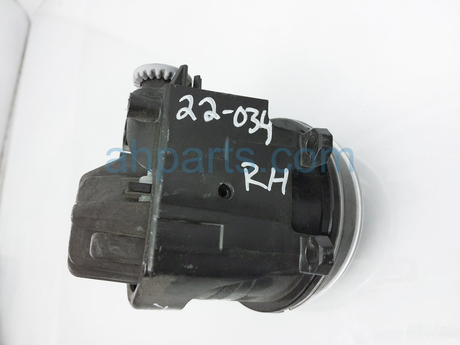 Sold 2017 Lexus Rx350 Passenger Fog Lamp / Light 81210-0E050,