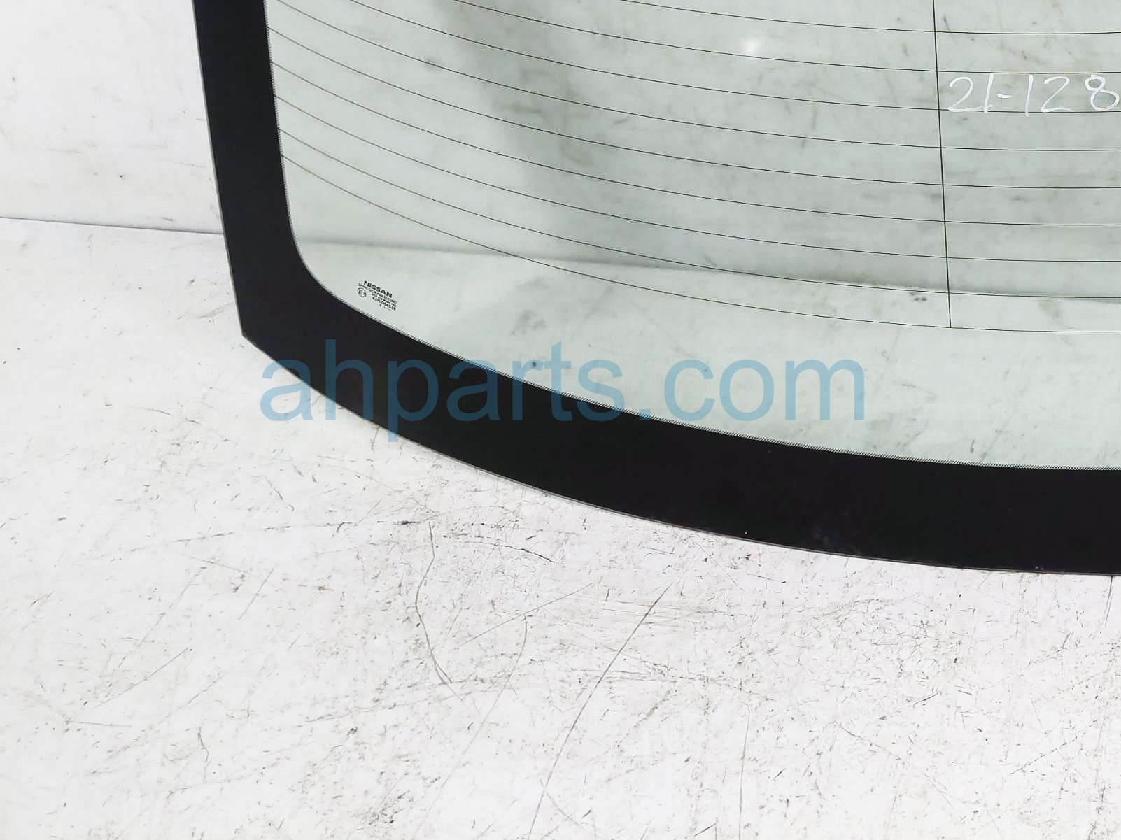 2020 Nissan Sentra Rear / Back Windshield Glass Assy 79700-6LB0A,