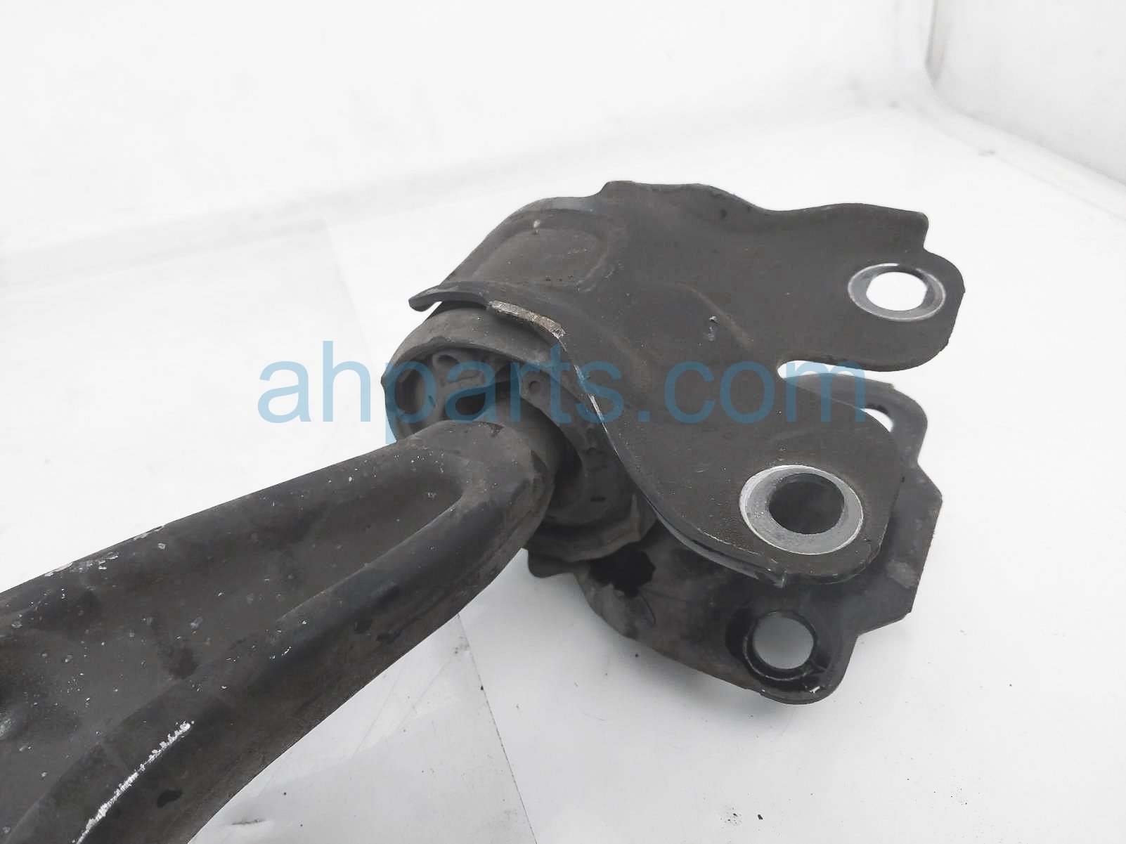 Sold 2012 Volvo S60 Front Driver Lower Control Arm 31429321
