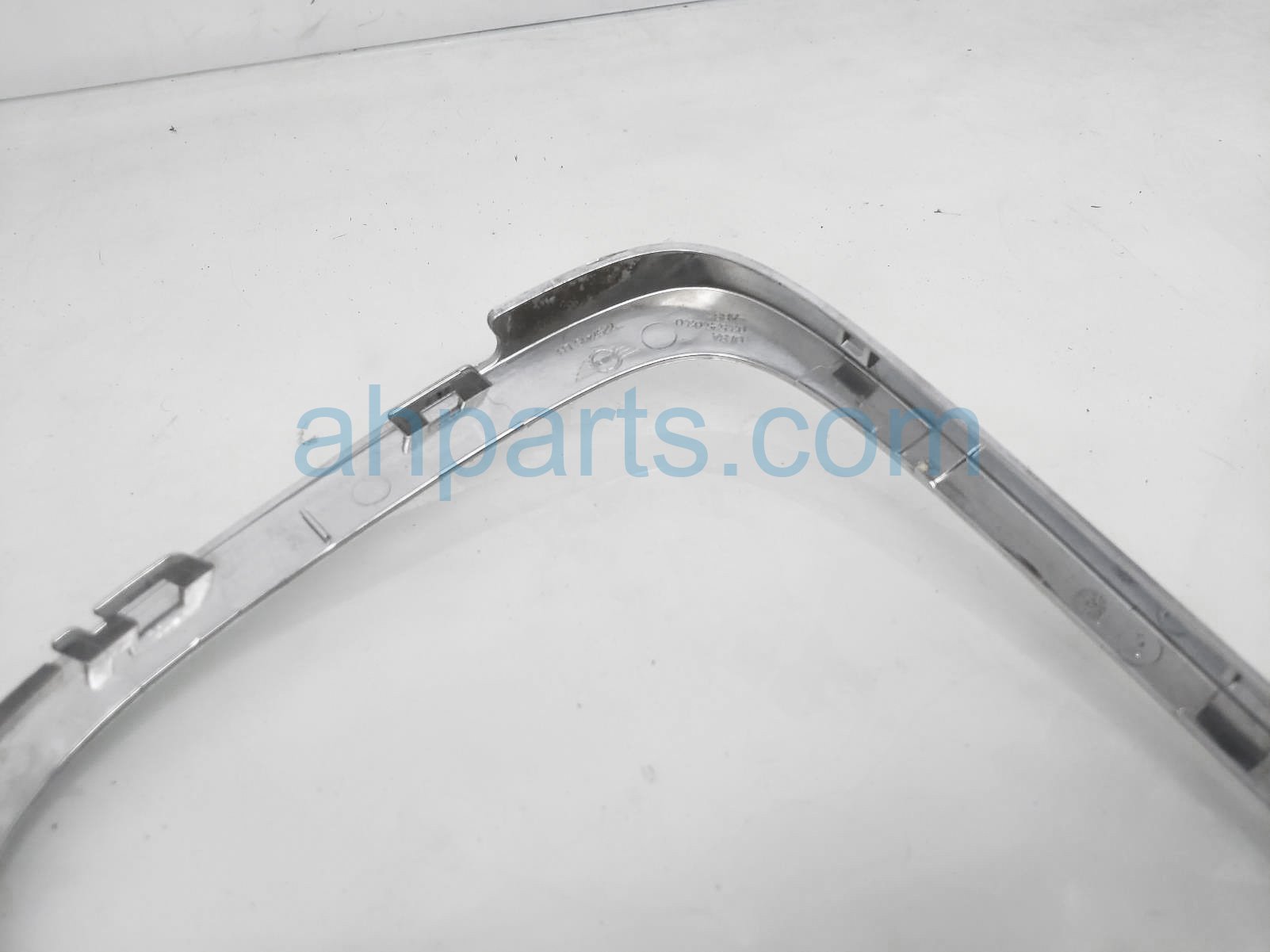 Sold 2017 BMW Mini Cooper Light / Rear Driver Tail Lamp Trim Bezel ...