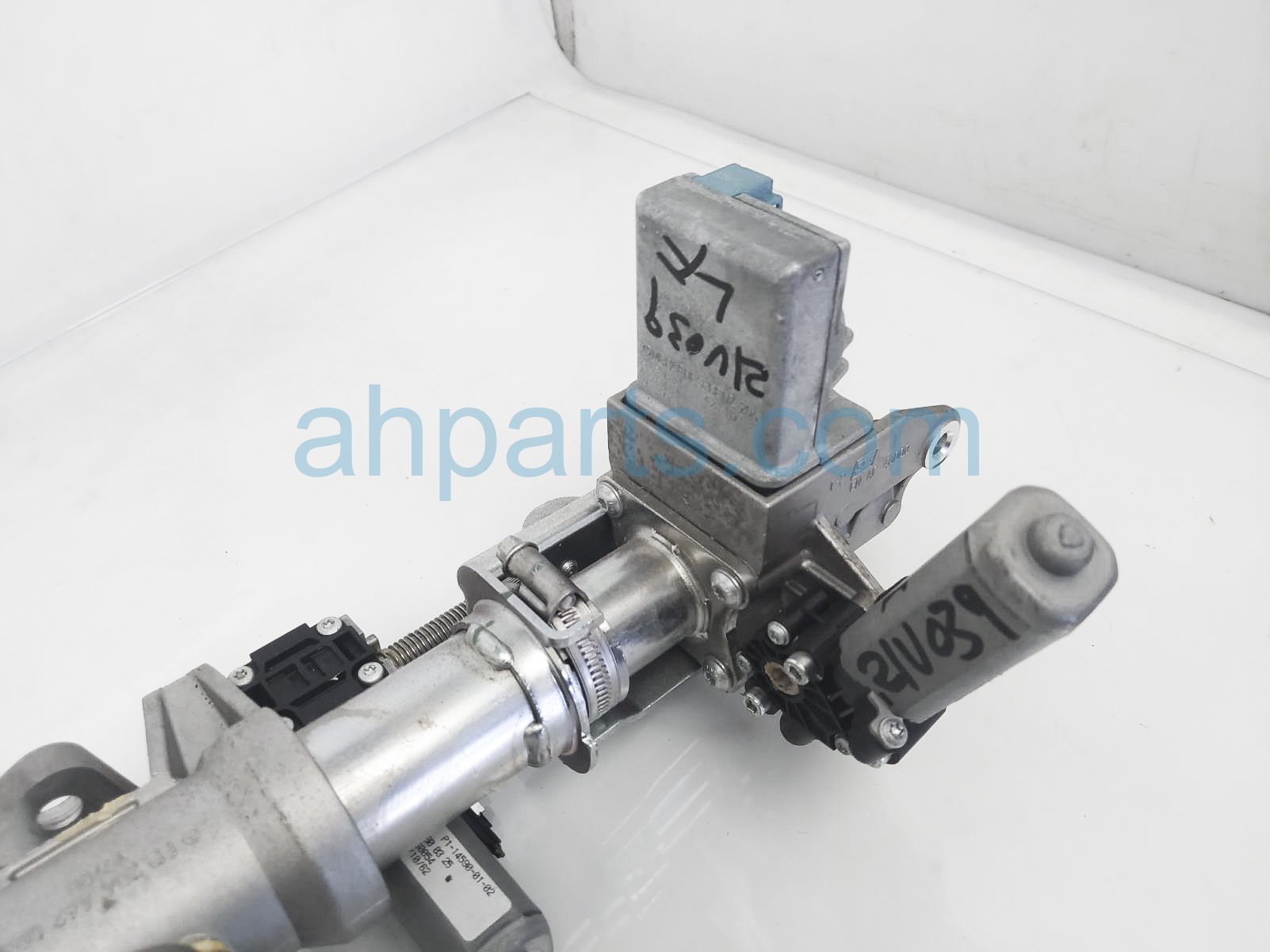 Sold 2011 Mercedes C300 Shaft Steering Column Assy 204-460-46-16,