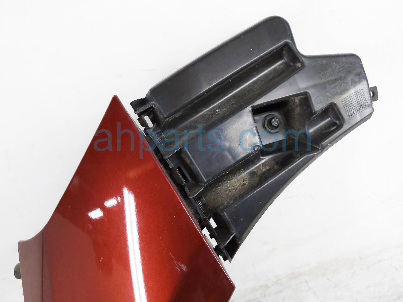 Sold 2012 Volvo S60 Front Passenger Fender - Red (702) 31352074