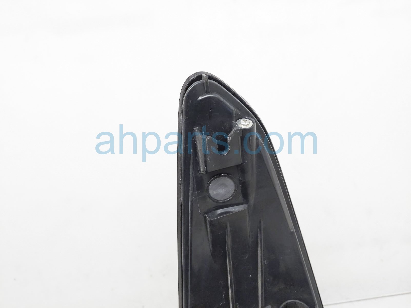Sold 2020 Honda CR-V Light / Rear Driver Tail Lamp (on Body) 33550-TLA-A21,