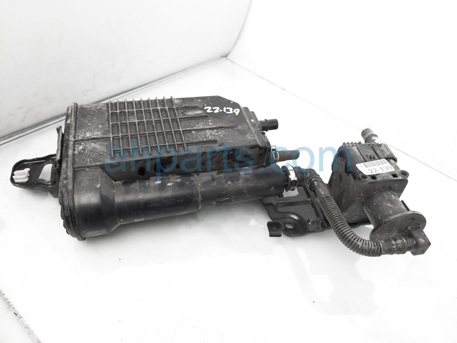 Sold 2017 Toyota Sienna Fuel Vapor Charcoal Canister 77740-08080,