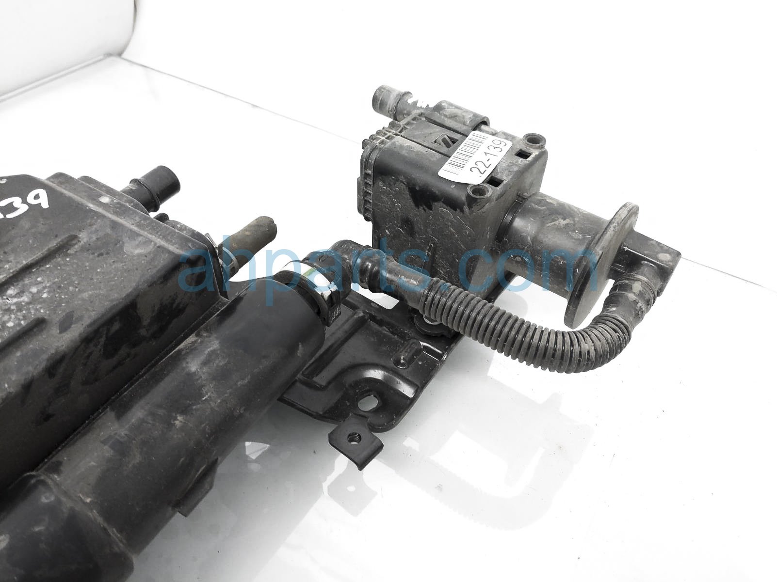 2017 Toyota Sienna Fuel Vapor Charcoal Canister 77740-08080