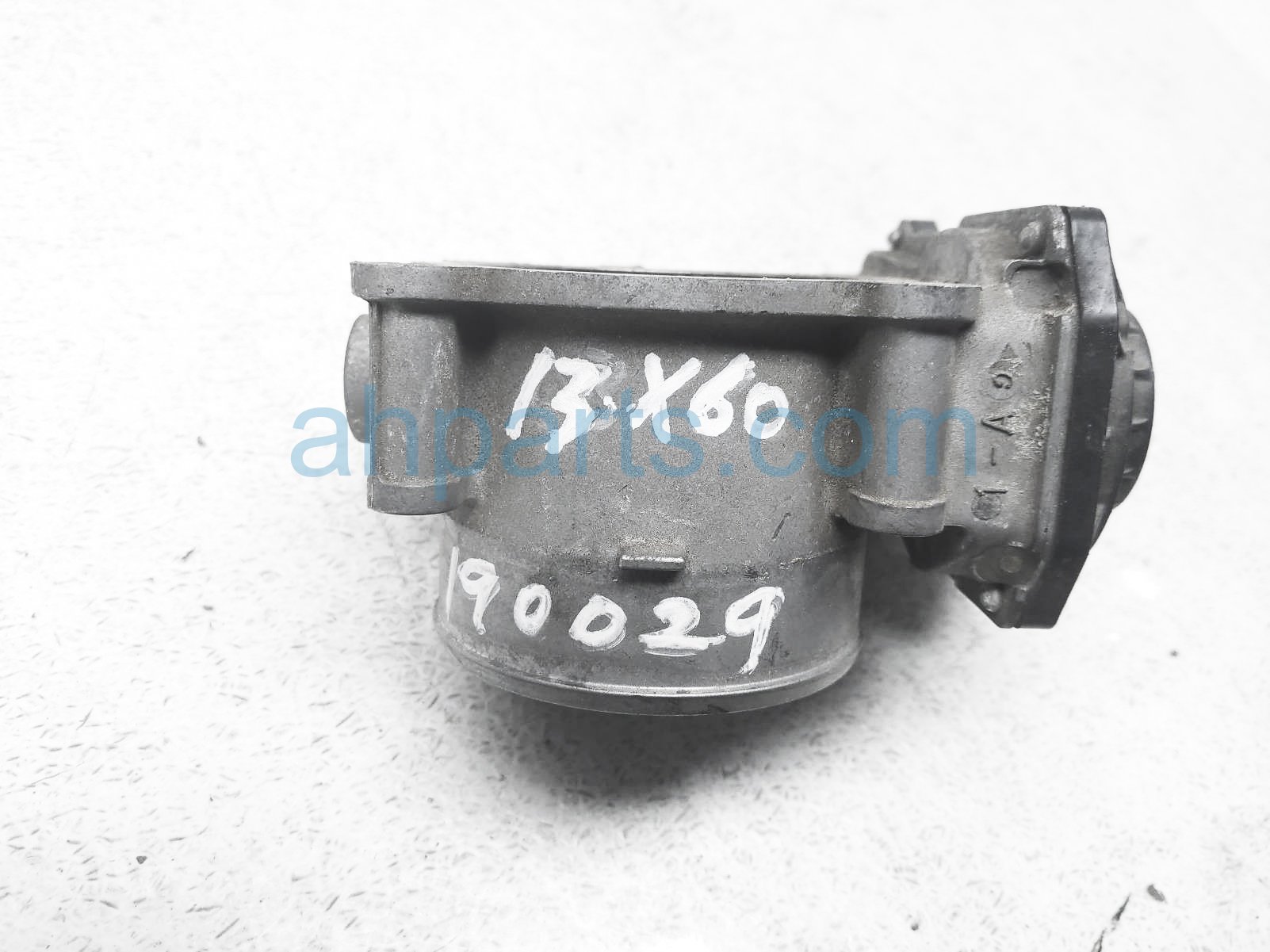 Sold 2011 Volvo Xc60 Throttle Body 31216328