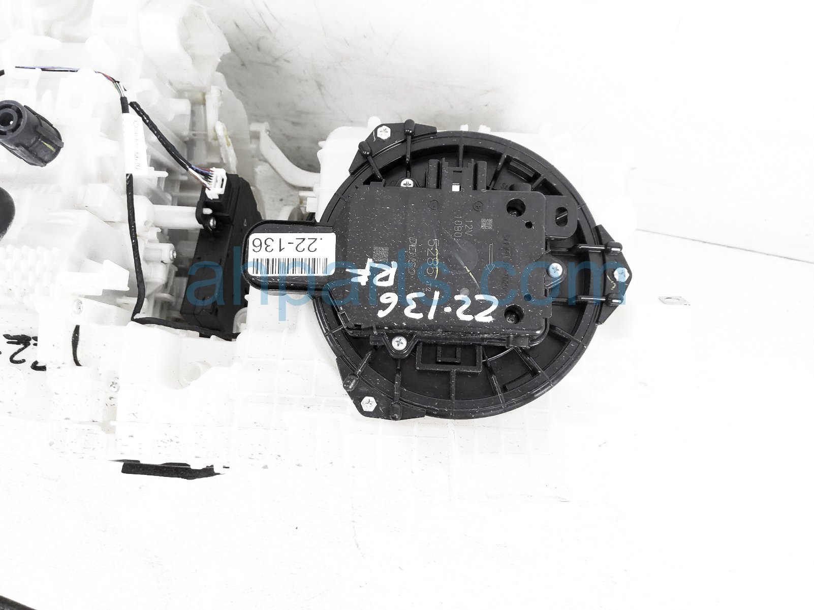 2019 Toyota C-HR Heater Core W/ Blower Motor Housing 87050-12C00,