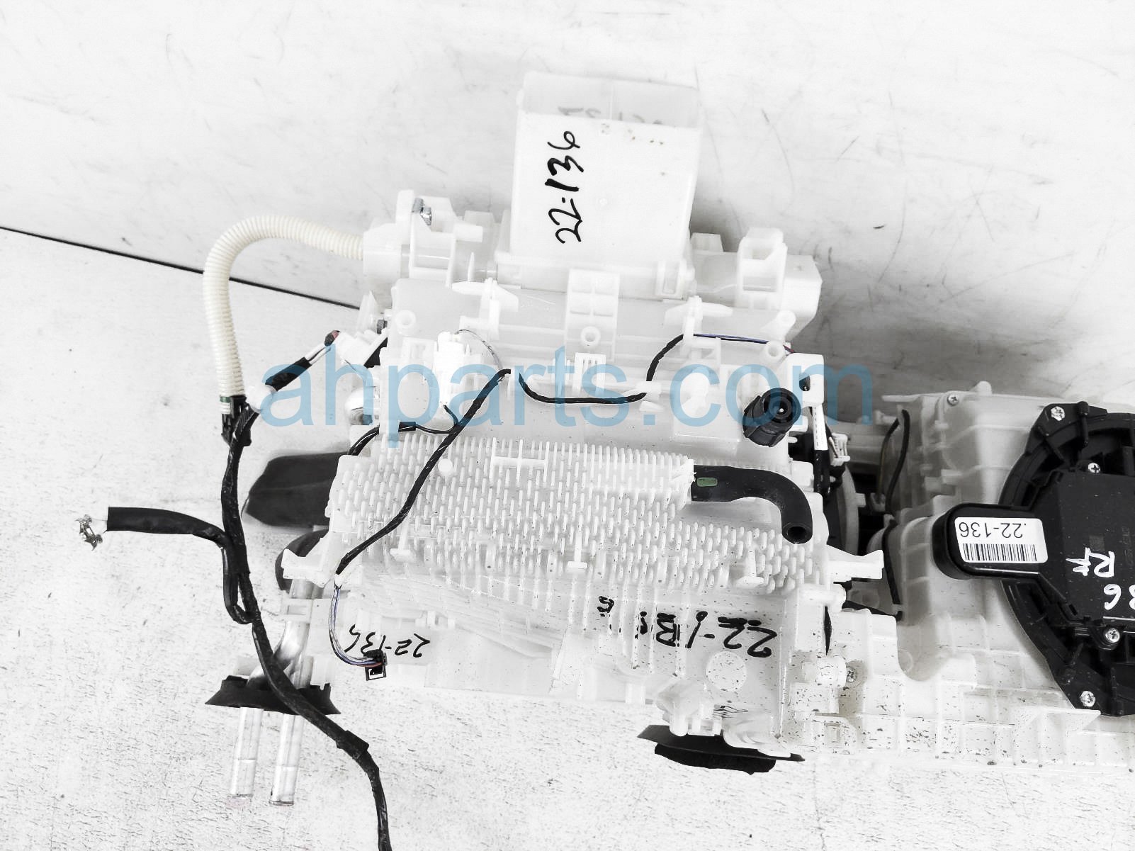 Sold 2019 Toyota C-HR Heater Core W/ Blower Motor Housing 87050-12C00,