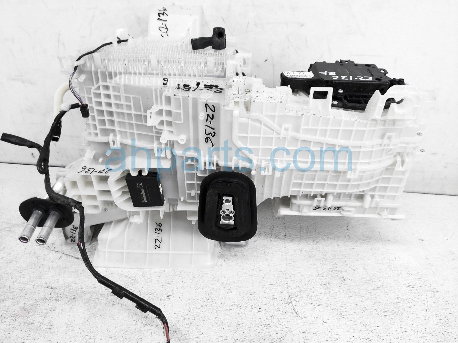 Sold 2019 Toyota C-HR Heater Core W/ Blower Motor Housing 87050-12C00,