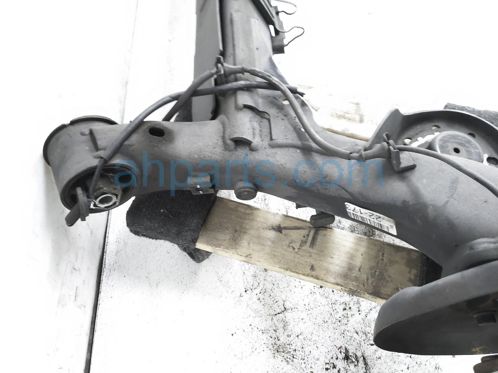 Sold 2014 Hyundai Veloster Rear Axle Torsion Beam 55100-2V501,
