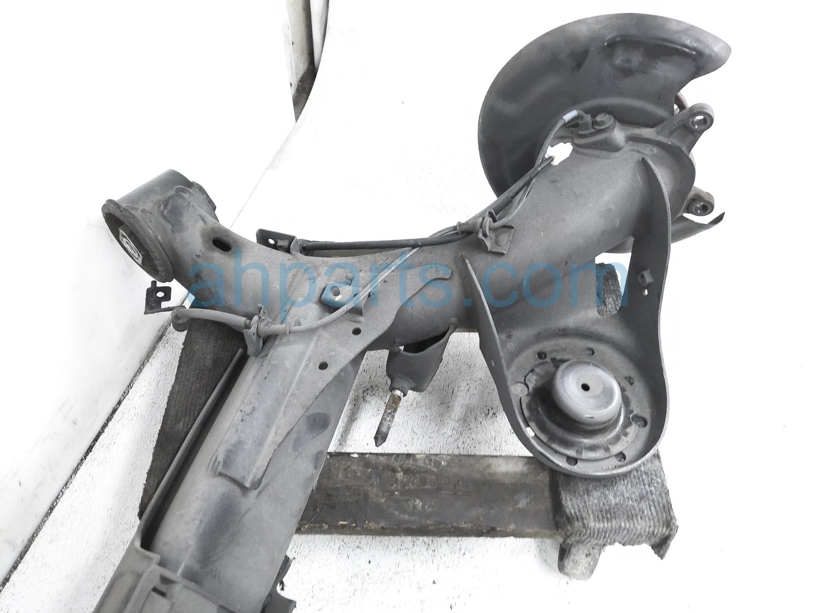 Sold 2014 Hyundai Veloster Rear Axle Torsion Beam 55100-2V501,