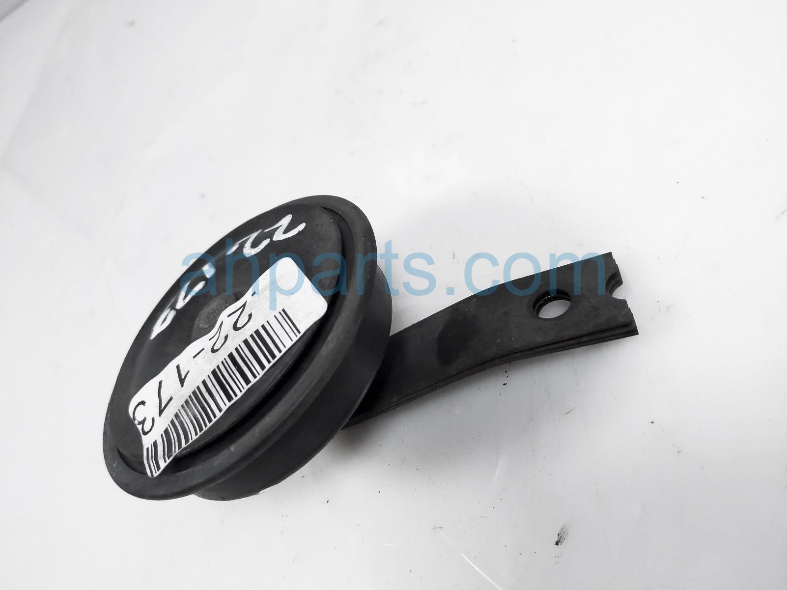 Sold 2014 Hyundai Veloster High Note Horn 96620-2V610,