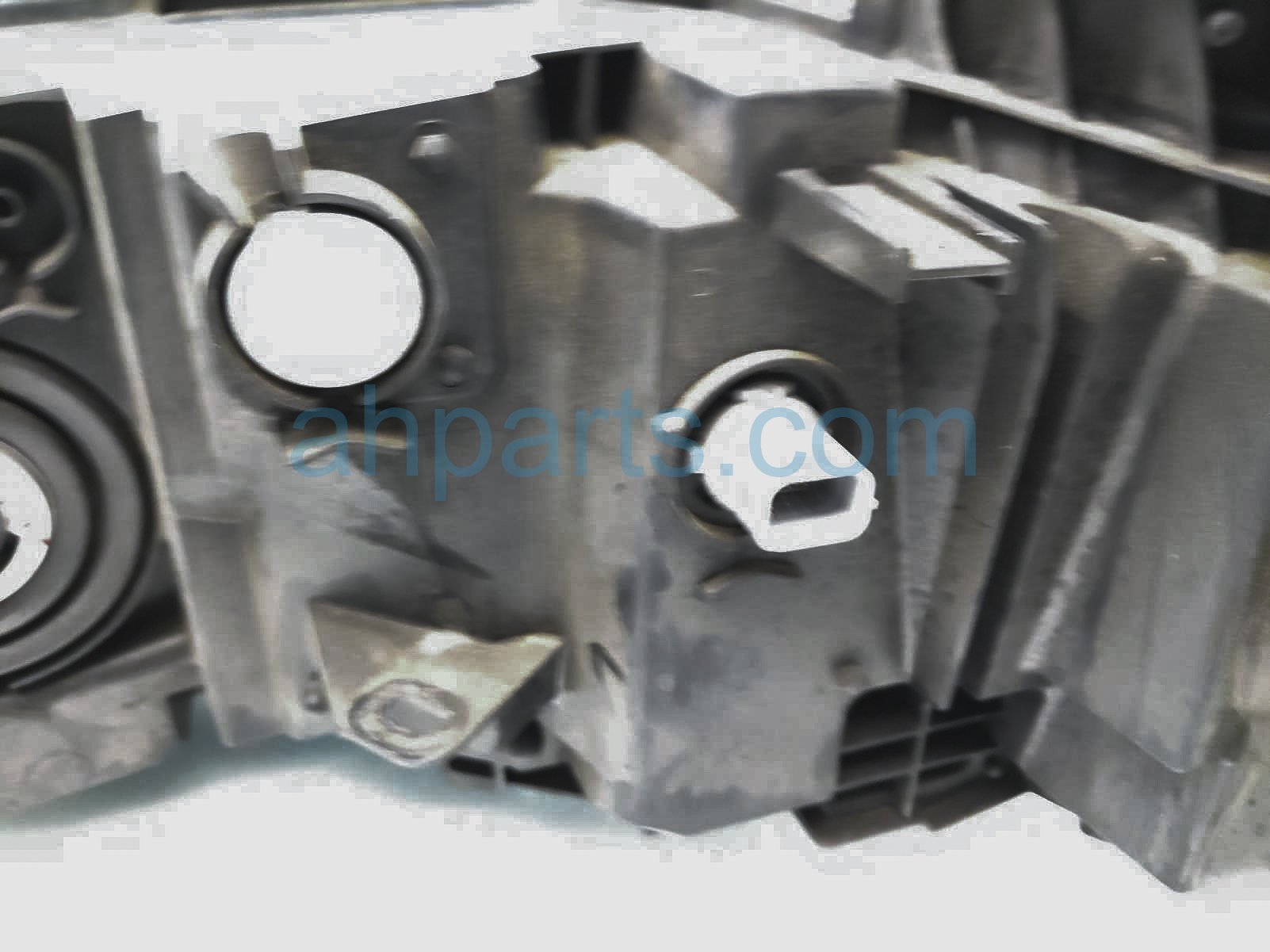 Sold 2019 Honda Accord Headlight Passenger Headlamp / Light 33100-TVA-A01,