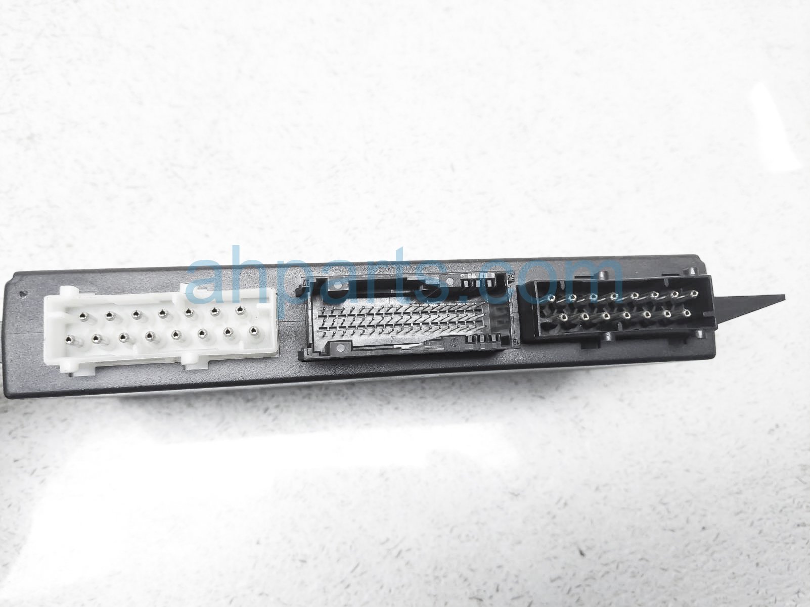 Sold 2003 BMW 525i Hid Headlight Control Module Unit 61-35-6-915-919,