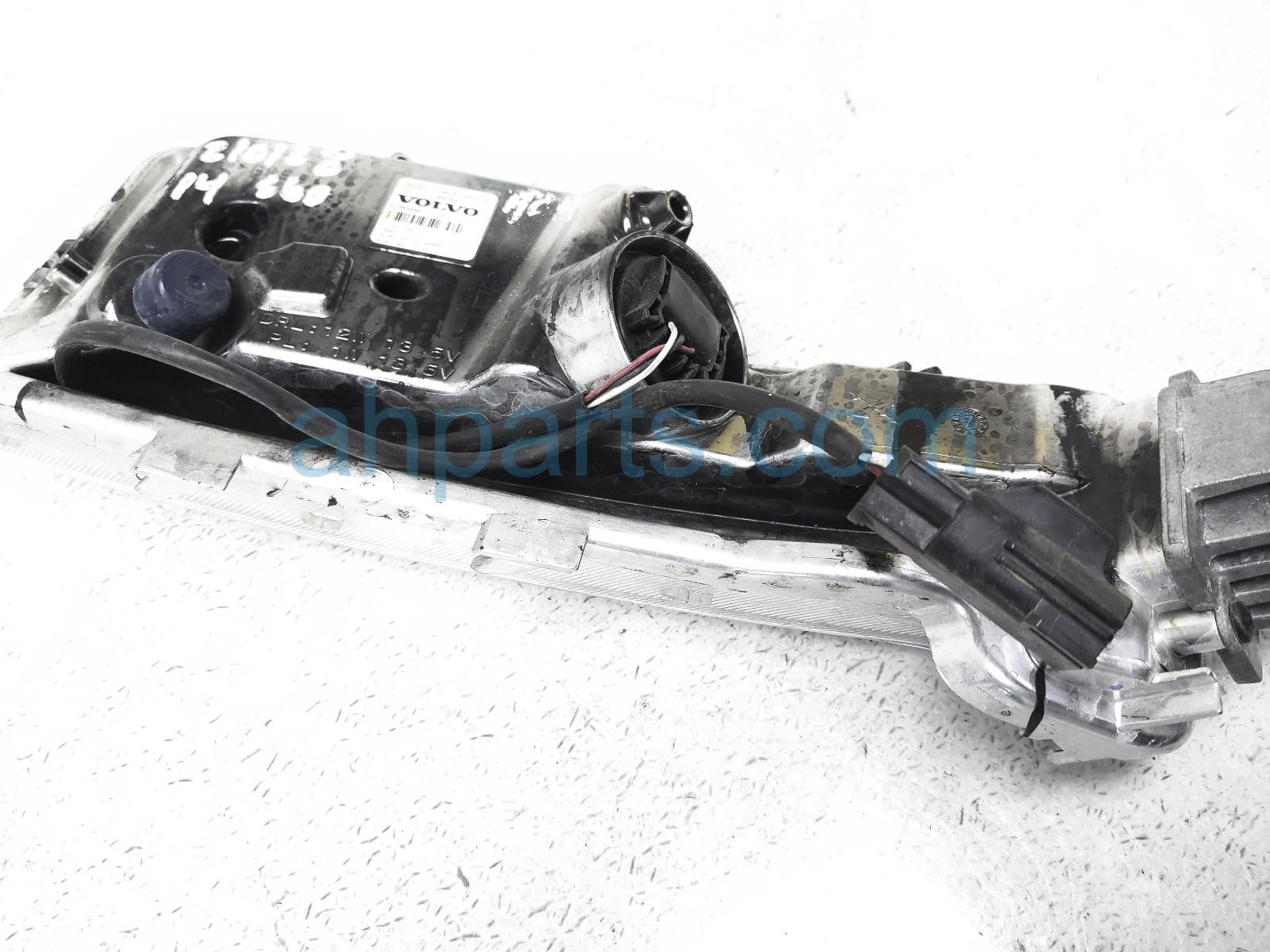 Sold 2014 Volvo S60 Passenger Daytime Running Lamp 31420396,
