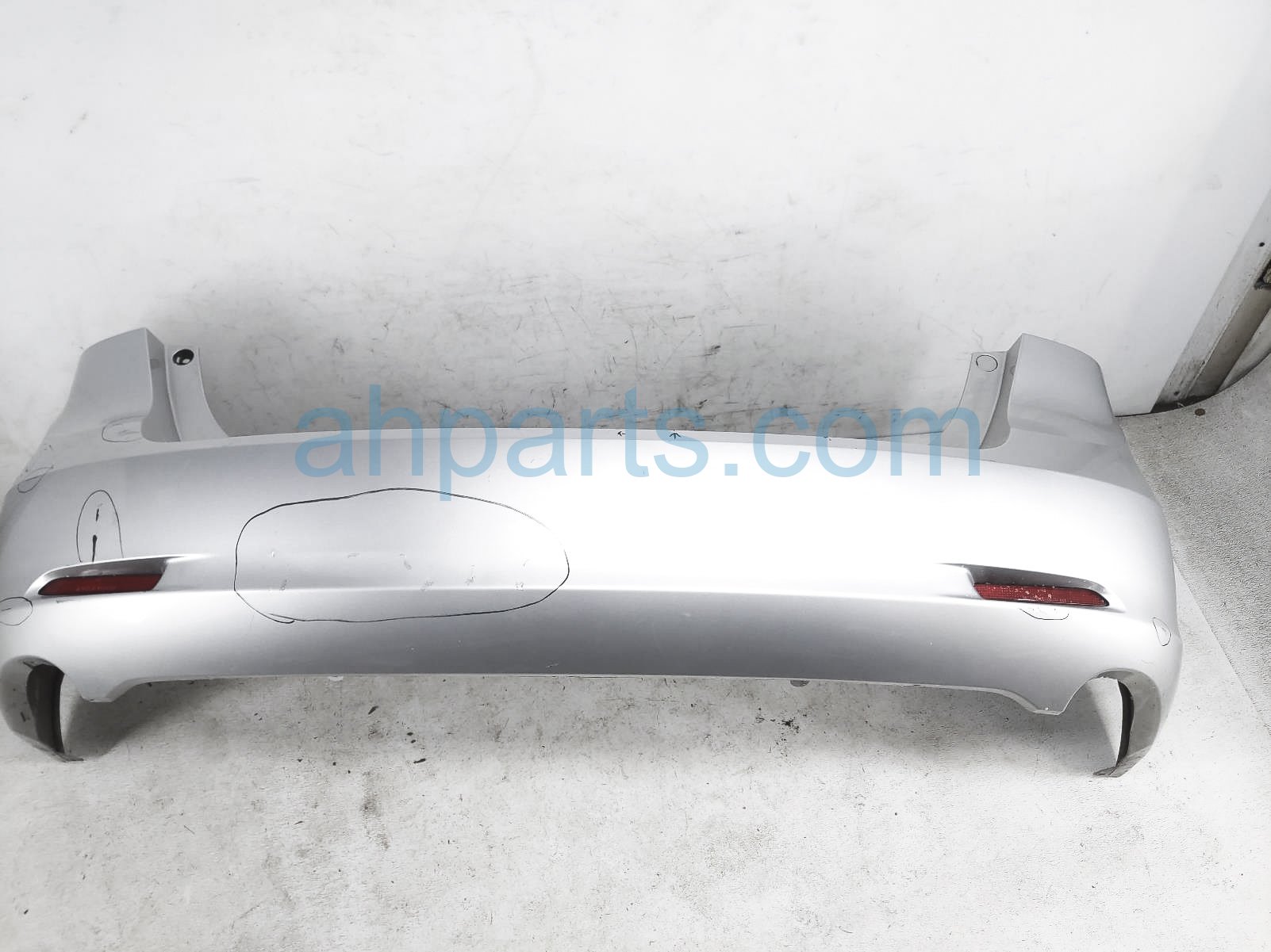 Sold 2014 Toyota Venza Rear Bumper Cover - Silver 52159-0T900,