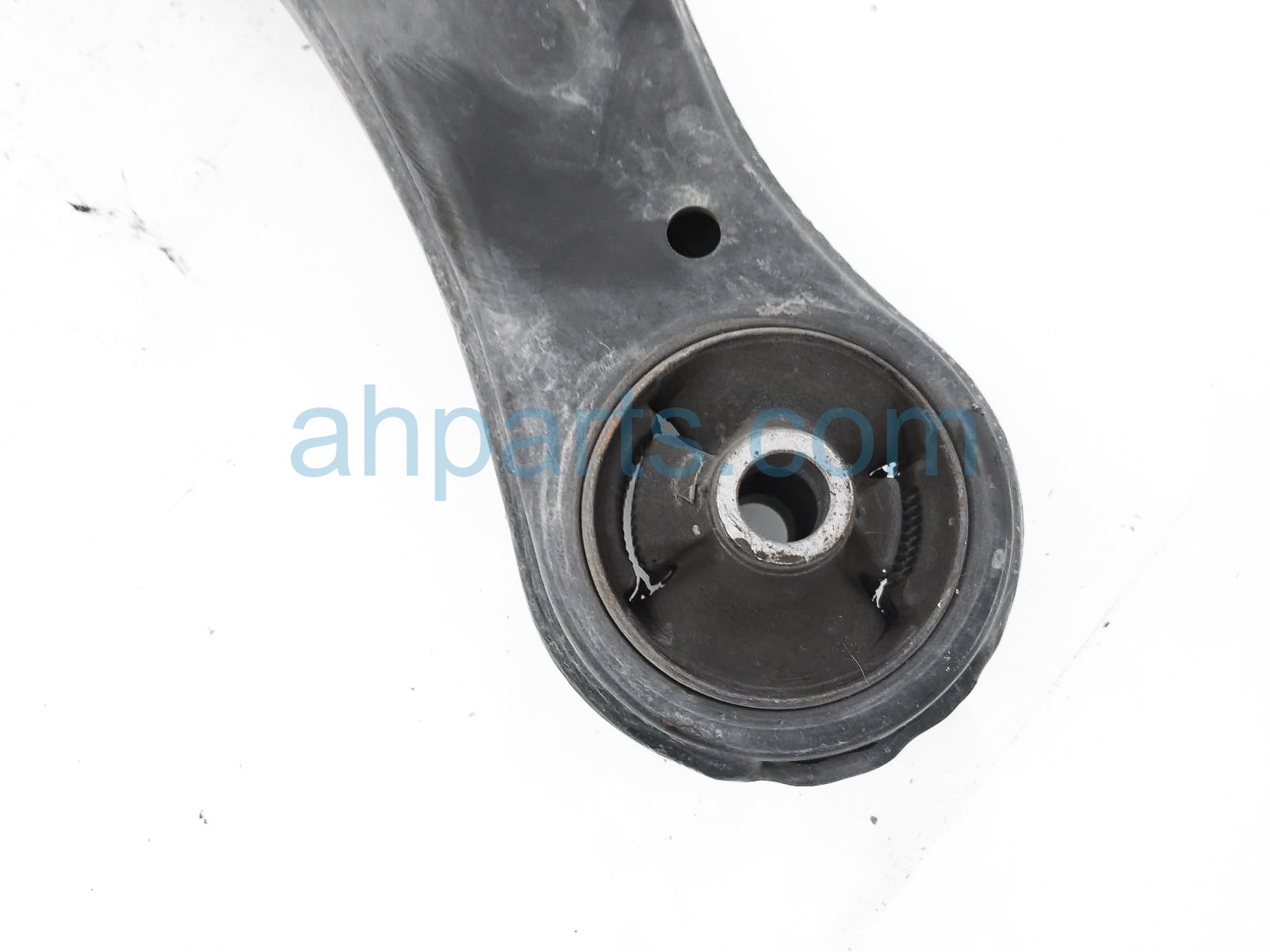 Sold 2017 Toyota Corolla Front Passenger Lower Control Arm 48068-02301,