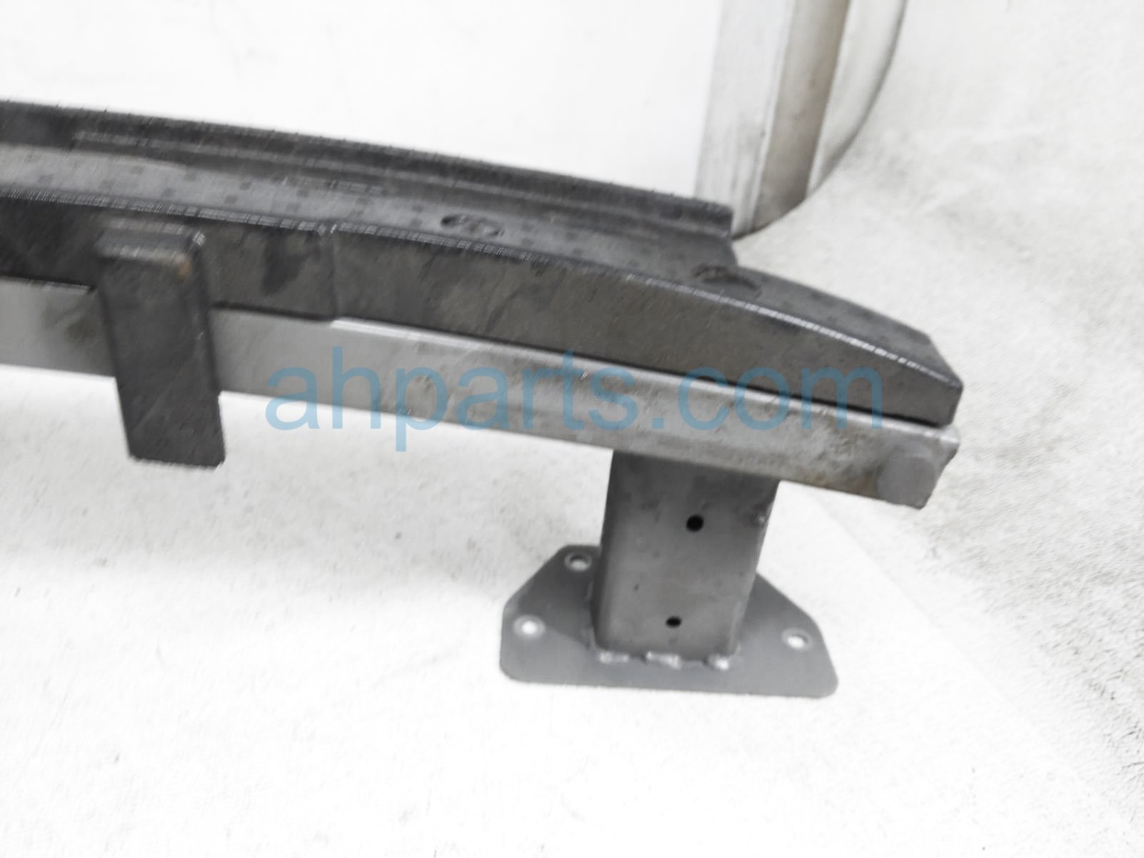 Sold 2020 Nissan Sentra Beam Rear Bumper Reinforcement Bar H5030-6LBMA,