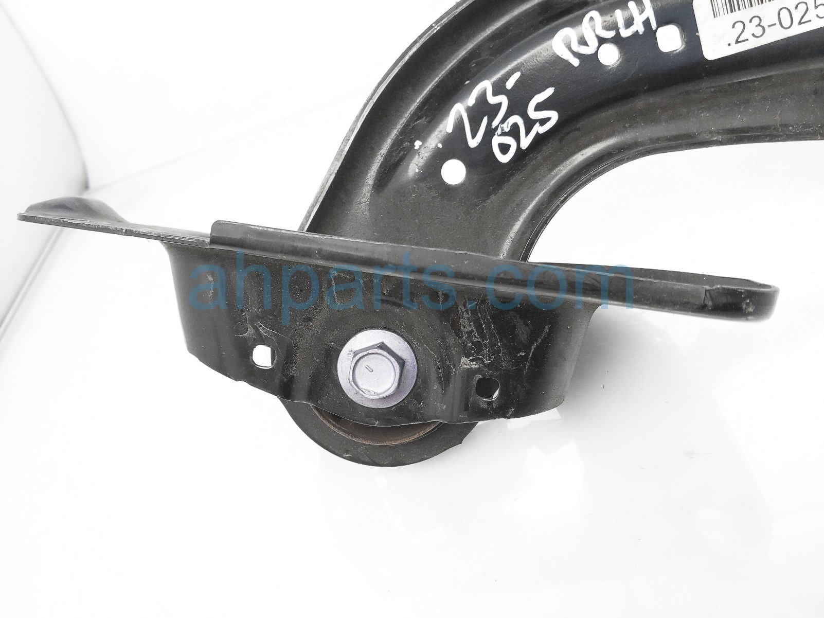 Sold 2019 Toyota Camry Lower Rear Driver Trailing Control Arm 48780-06120,