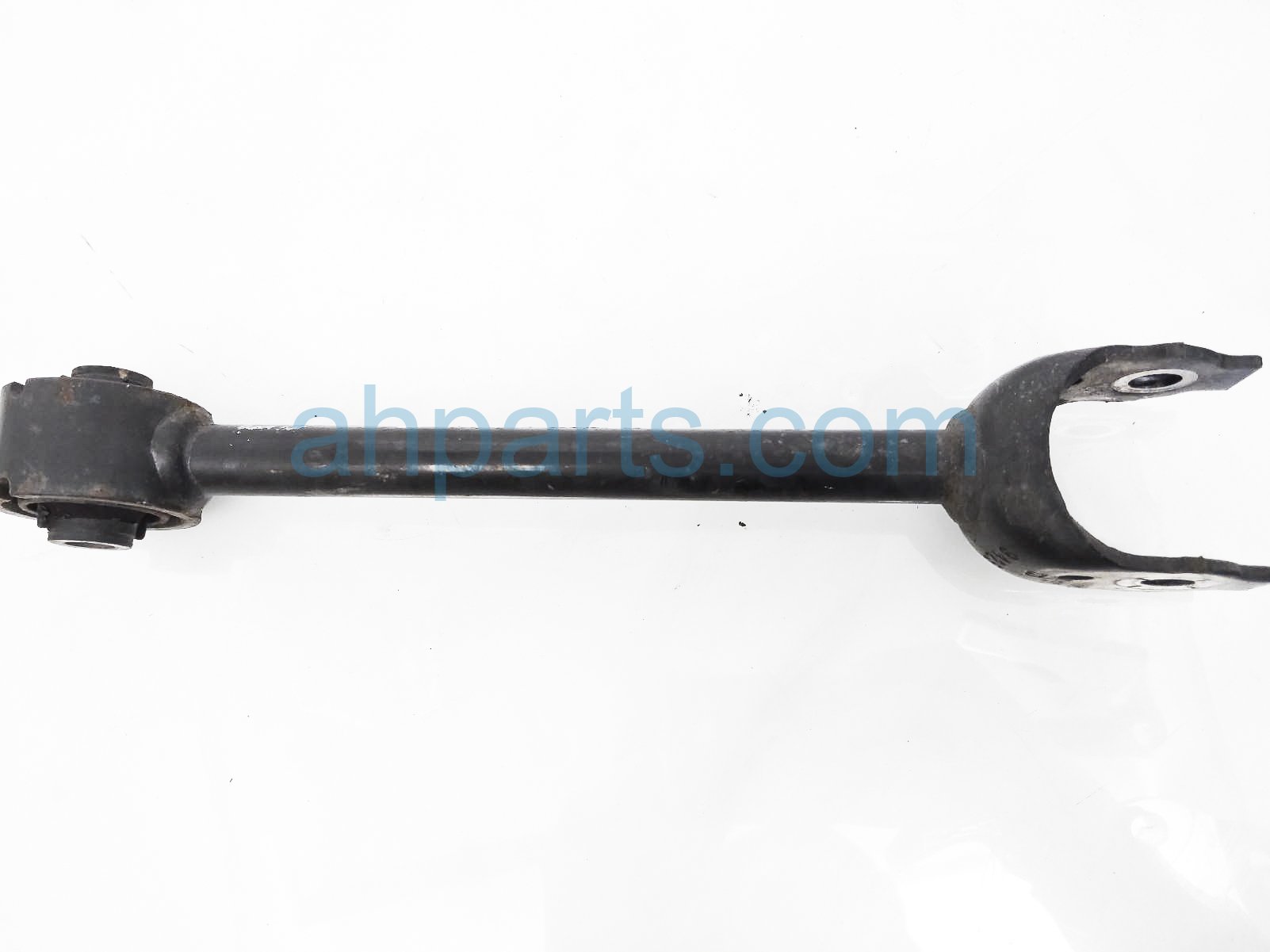 Sold 2019 Toyota Camry Lower Rear Driver Lateral Control Arm 48710-06170,