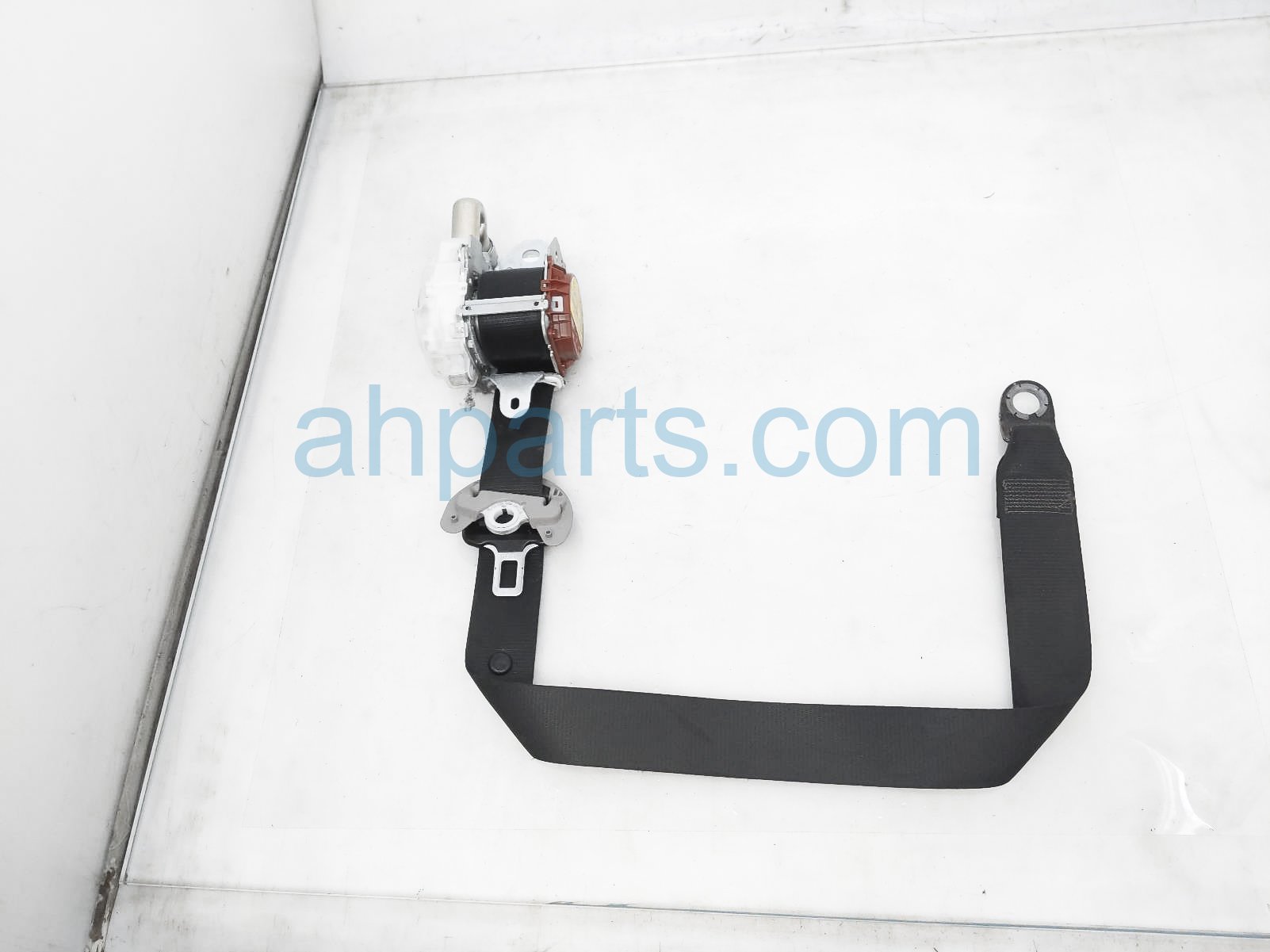 Sold 2016 Toyota Camry Front Driver Seat Belt - Black 73220-06450-C0,