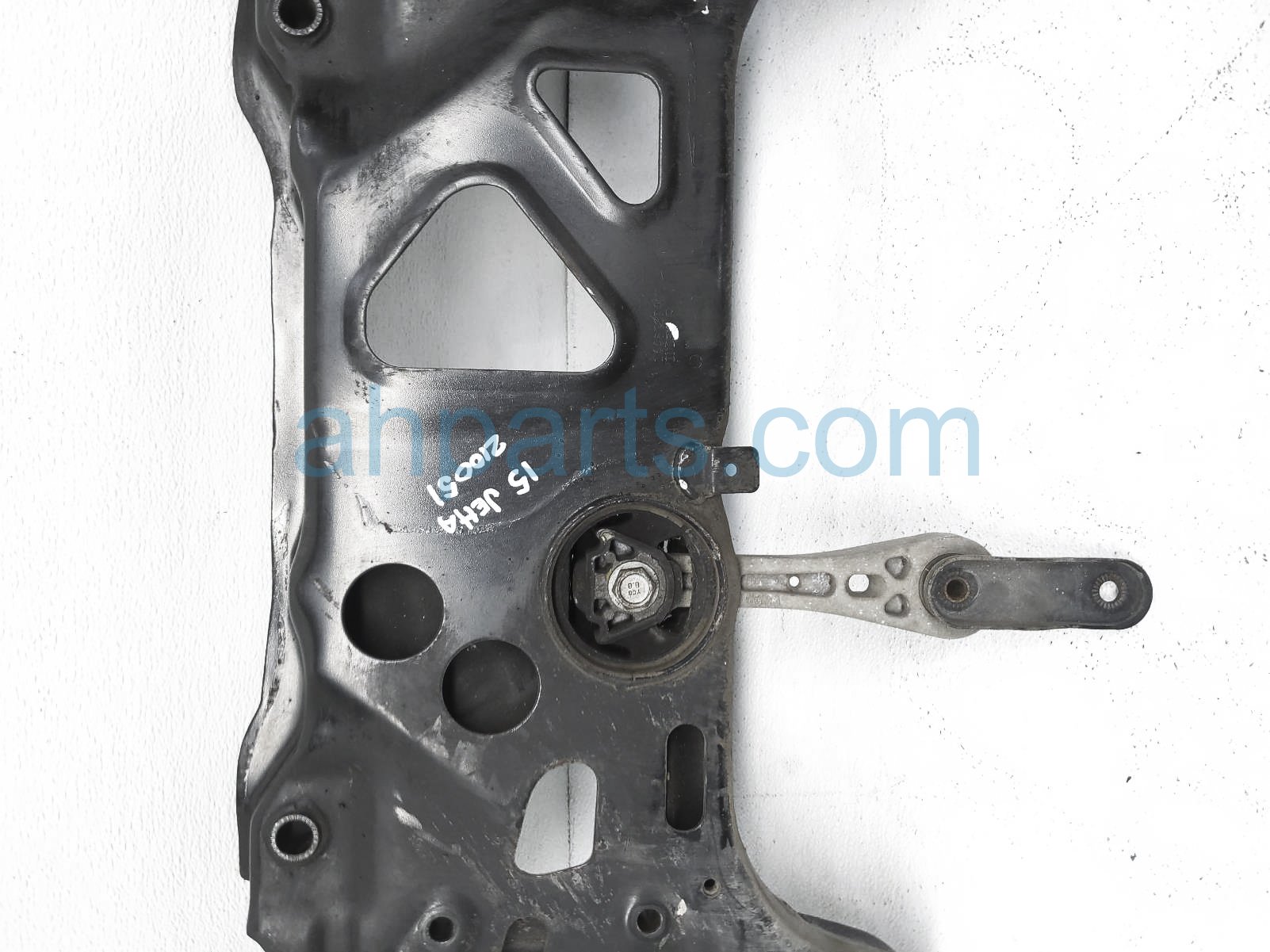 Sold 2015 Volkswagen Jetta Crossmember Front Sub Frame / Cradle 5C0-199 ...