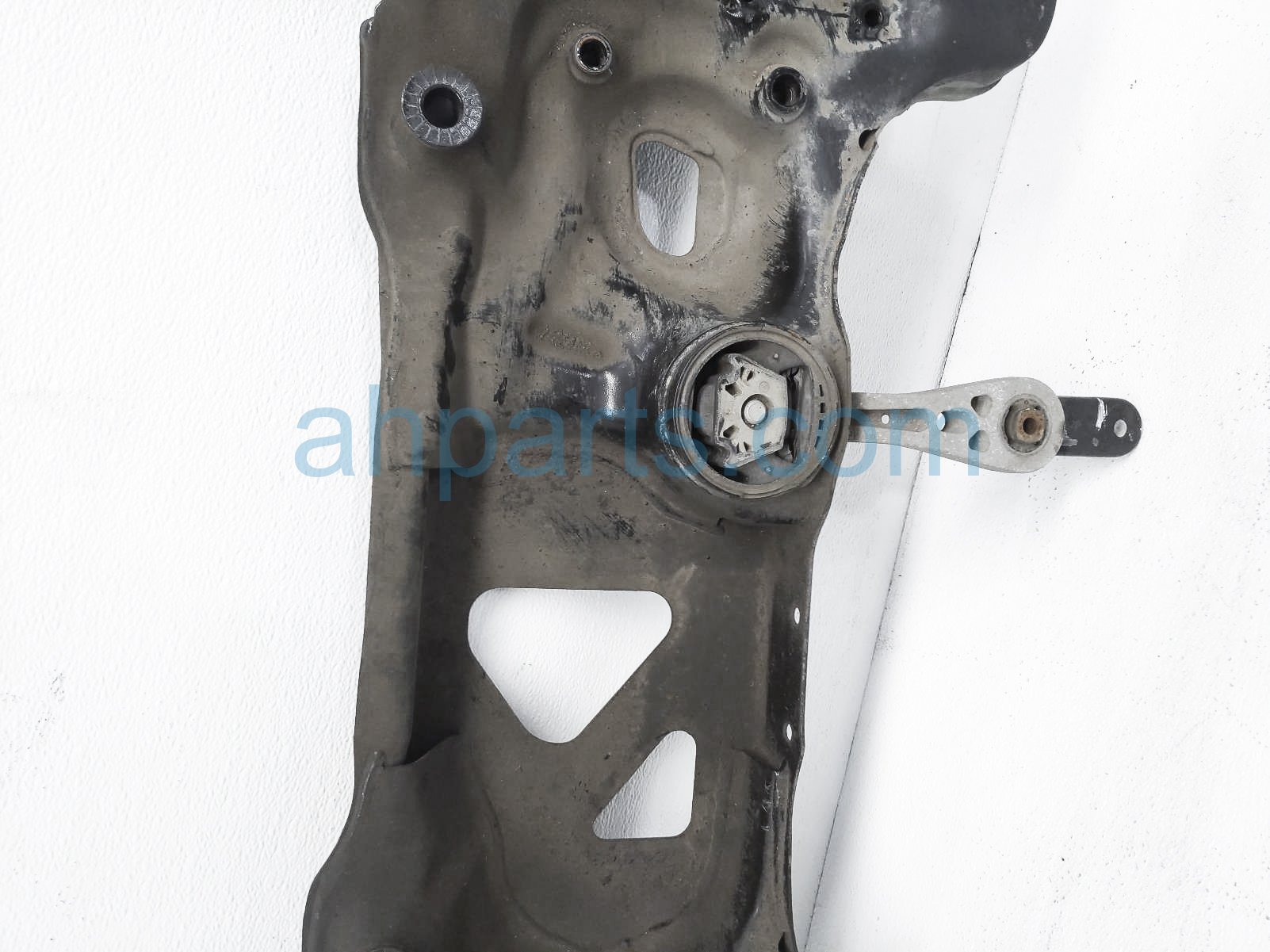 Sold 2015 Volkswagen Jetta Crossmember Front Sub Frame / Cradle 5C0-199 ...
