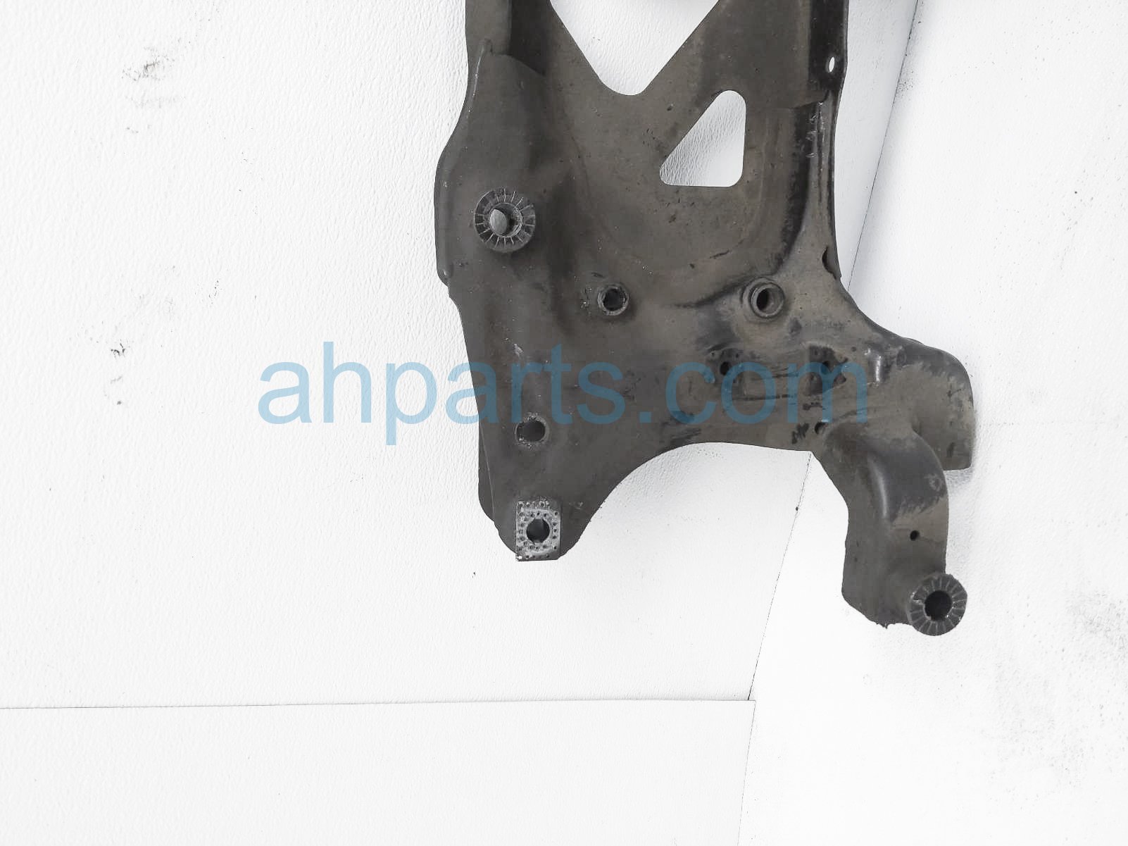 Sold 2015 Volkswagen Jetta Crossmember Front Sub Frame / Cradle 5C0-199 ...