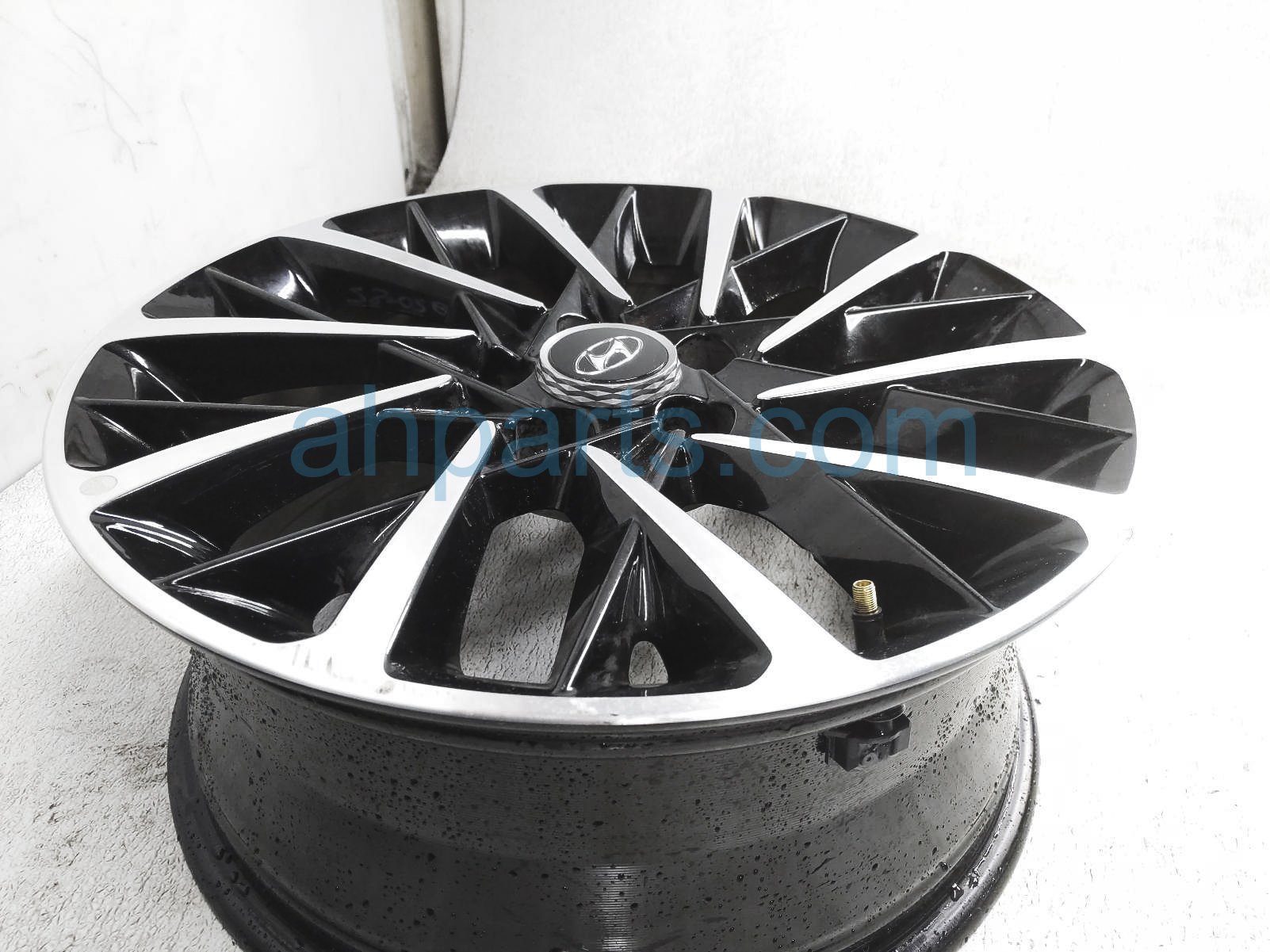 Sold 2020 Hyundai Sonata Rear Driver Wheel / Rim - 52910-L1310,