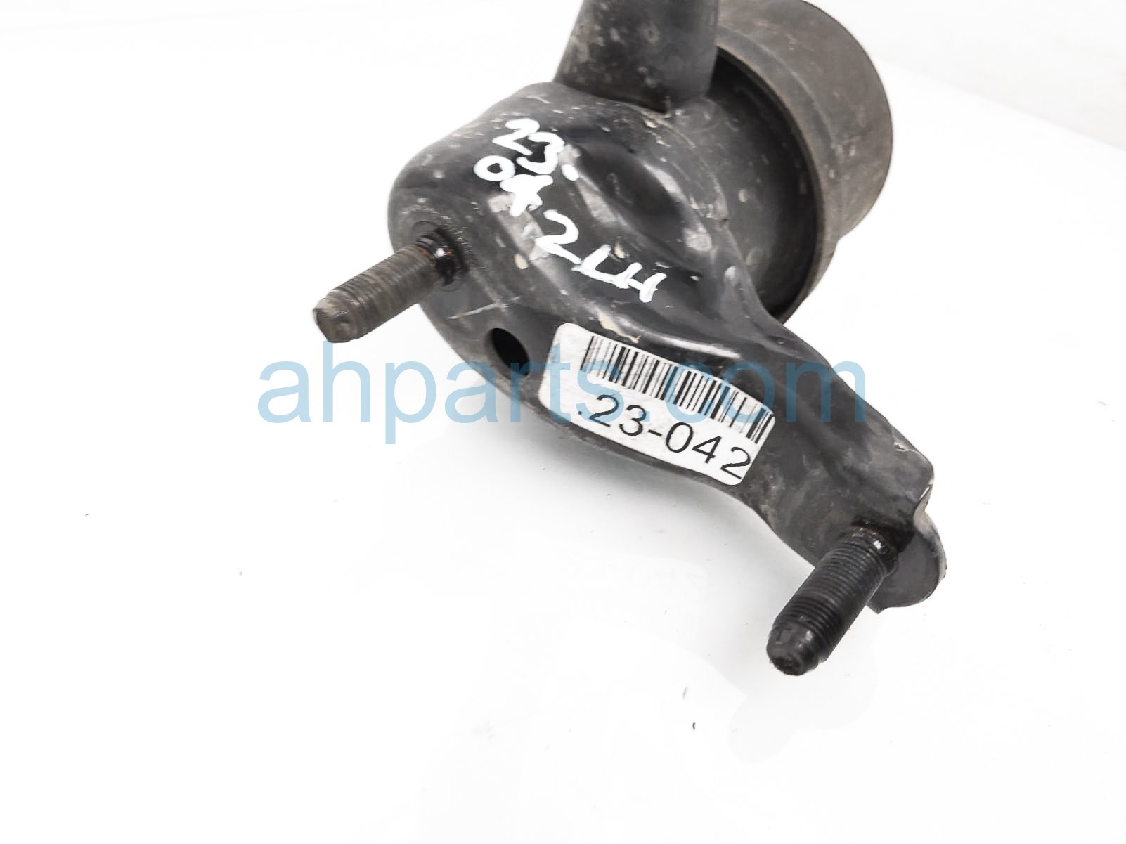 Sold 2016 Toyota Camry Engine/motor Driver Side Engine Mount - Le 2.5l ...