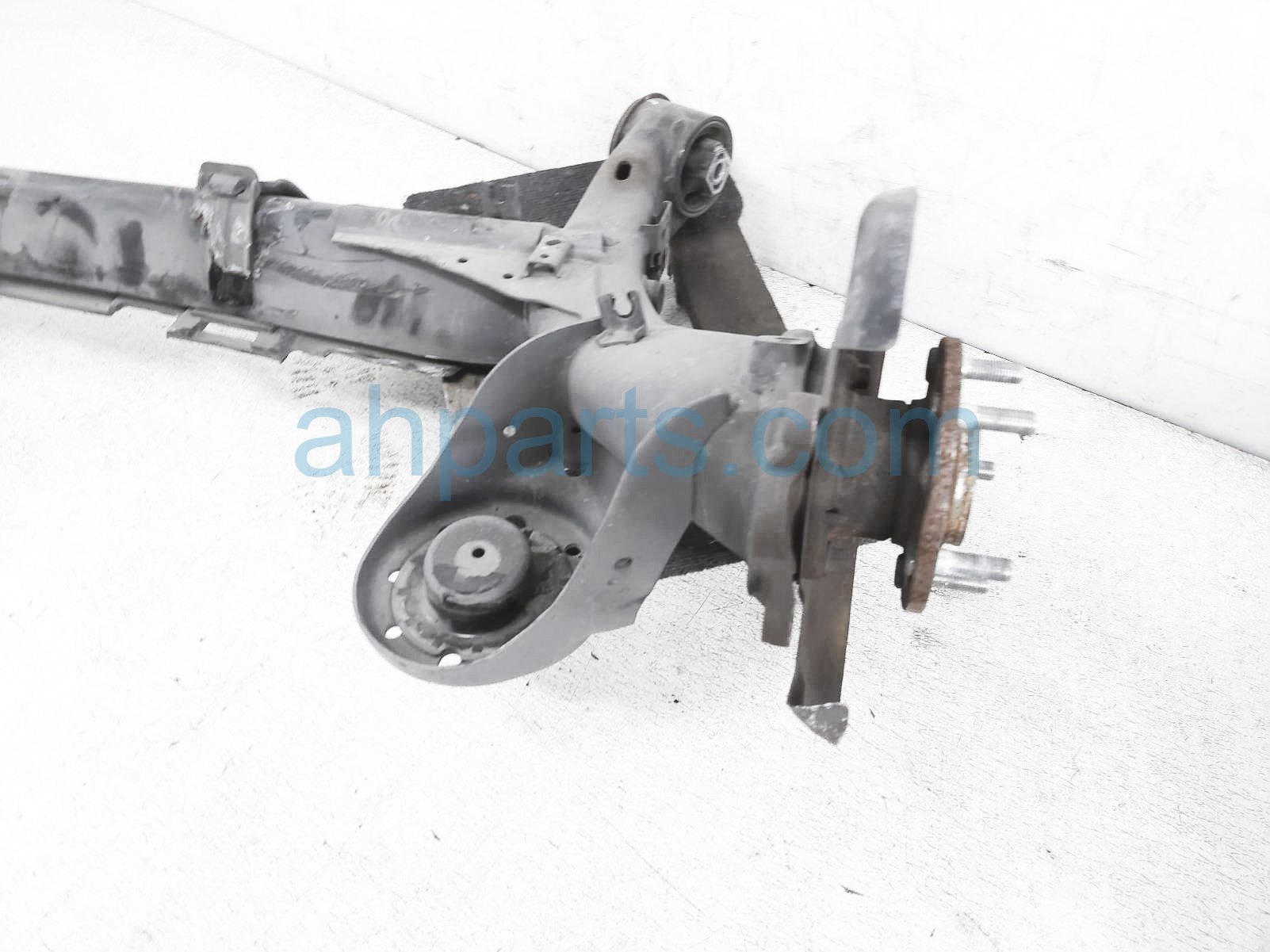Sold 2016 Hyundai Veloster Rear Axle Torsion Beam 55100-2V501,