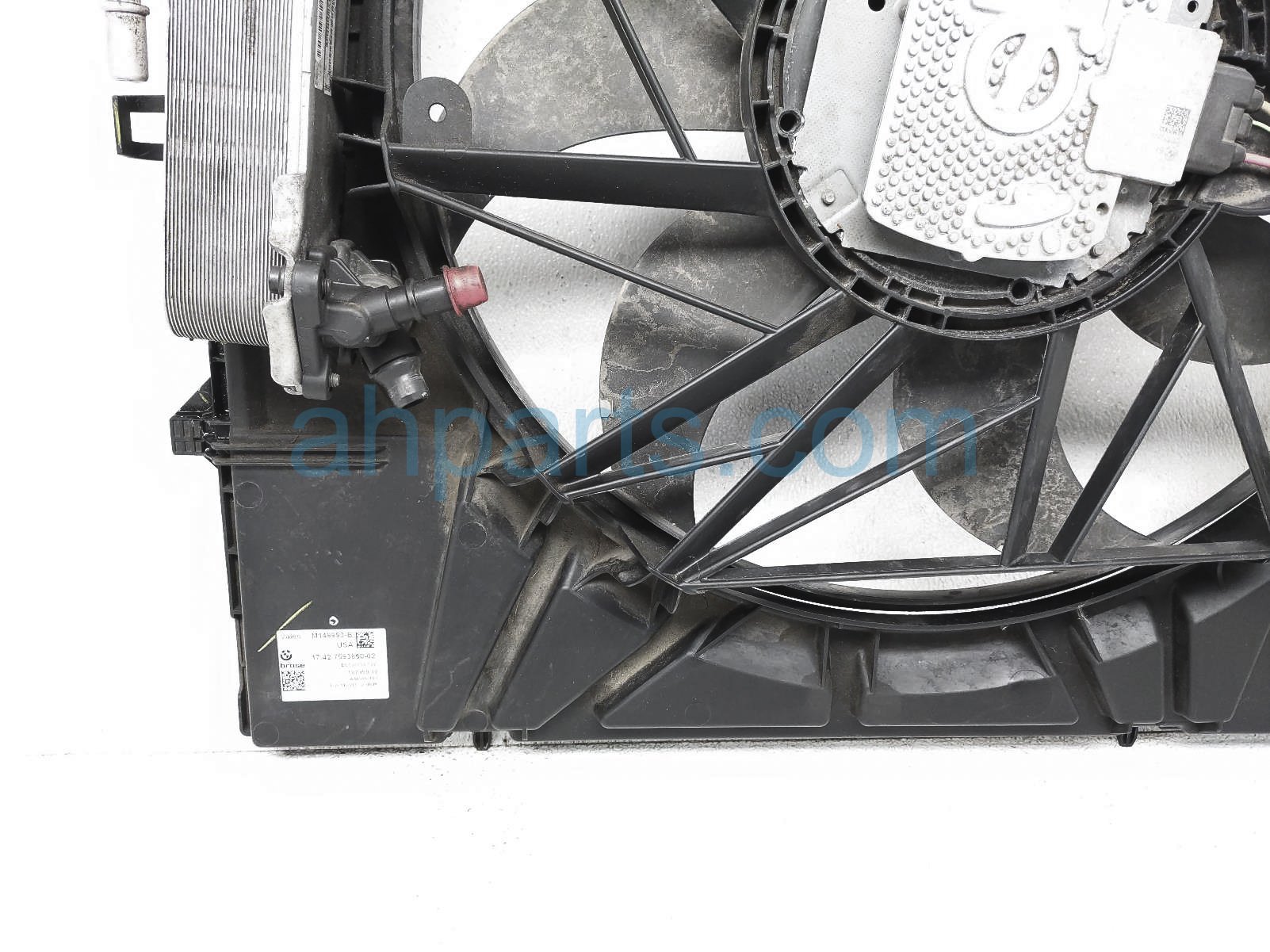 Sold 2011 BMW X3 Radiator Cooling Fan Assy 17-42-7-593-850,