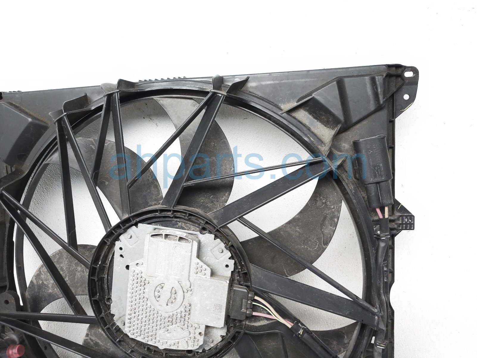 Sold 2011 BMW X3 Radiator Cooling Fan Assy 17-42-7-593-850,